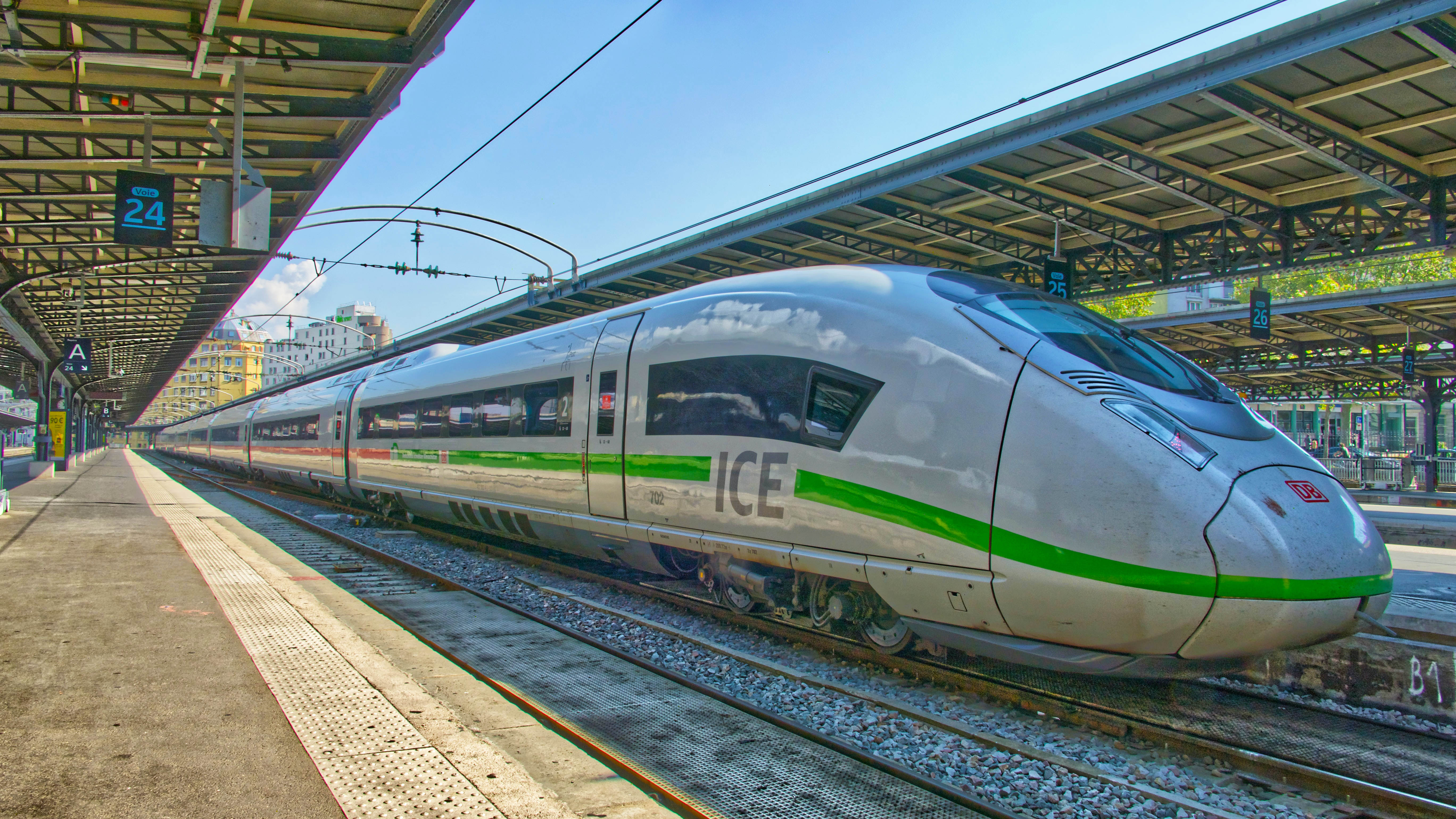 Travelling by Train | Holidays Near Stations | Eurocamp