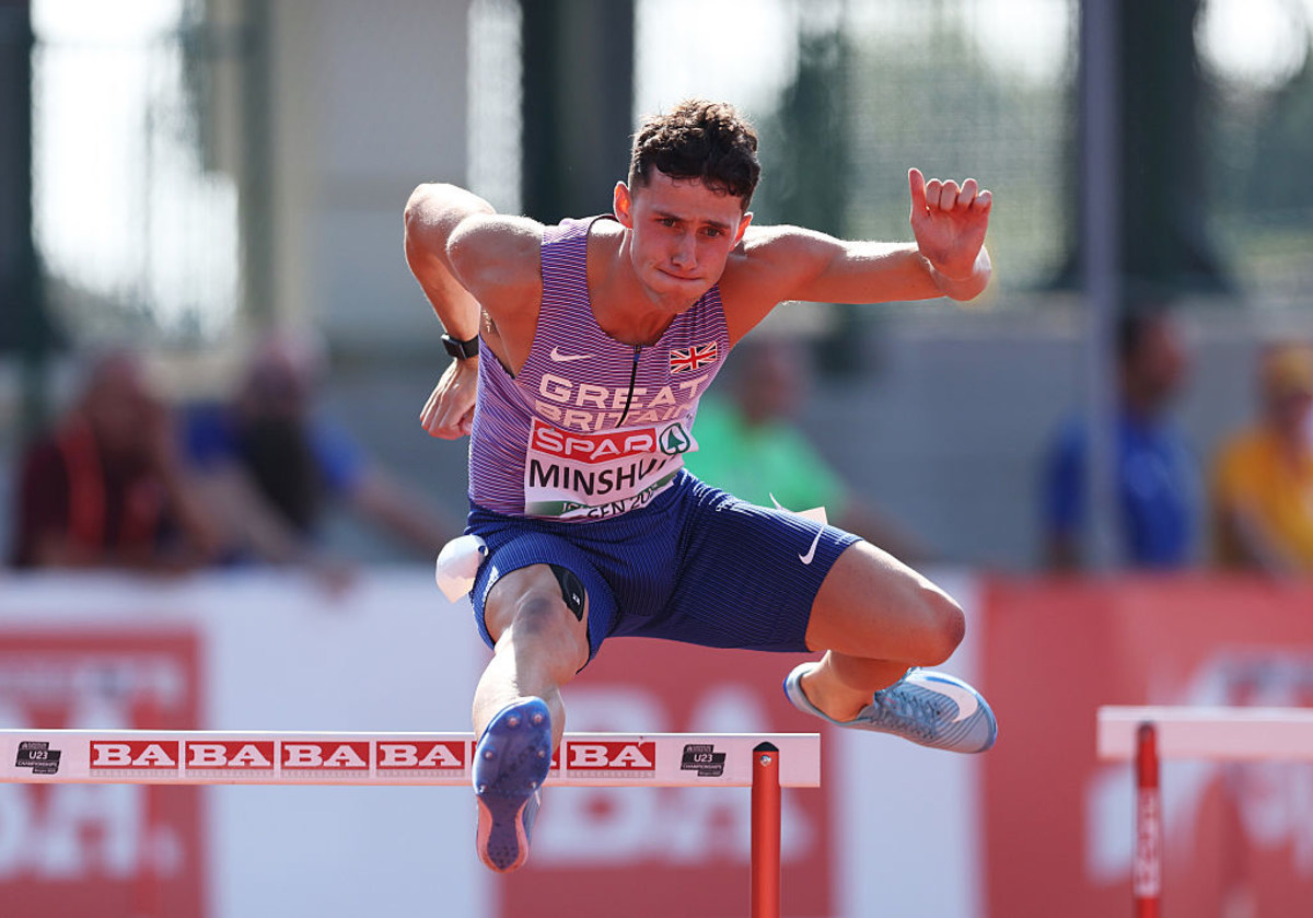 Minshull defeats Doom in Glasgow