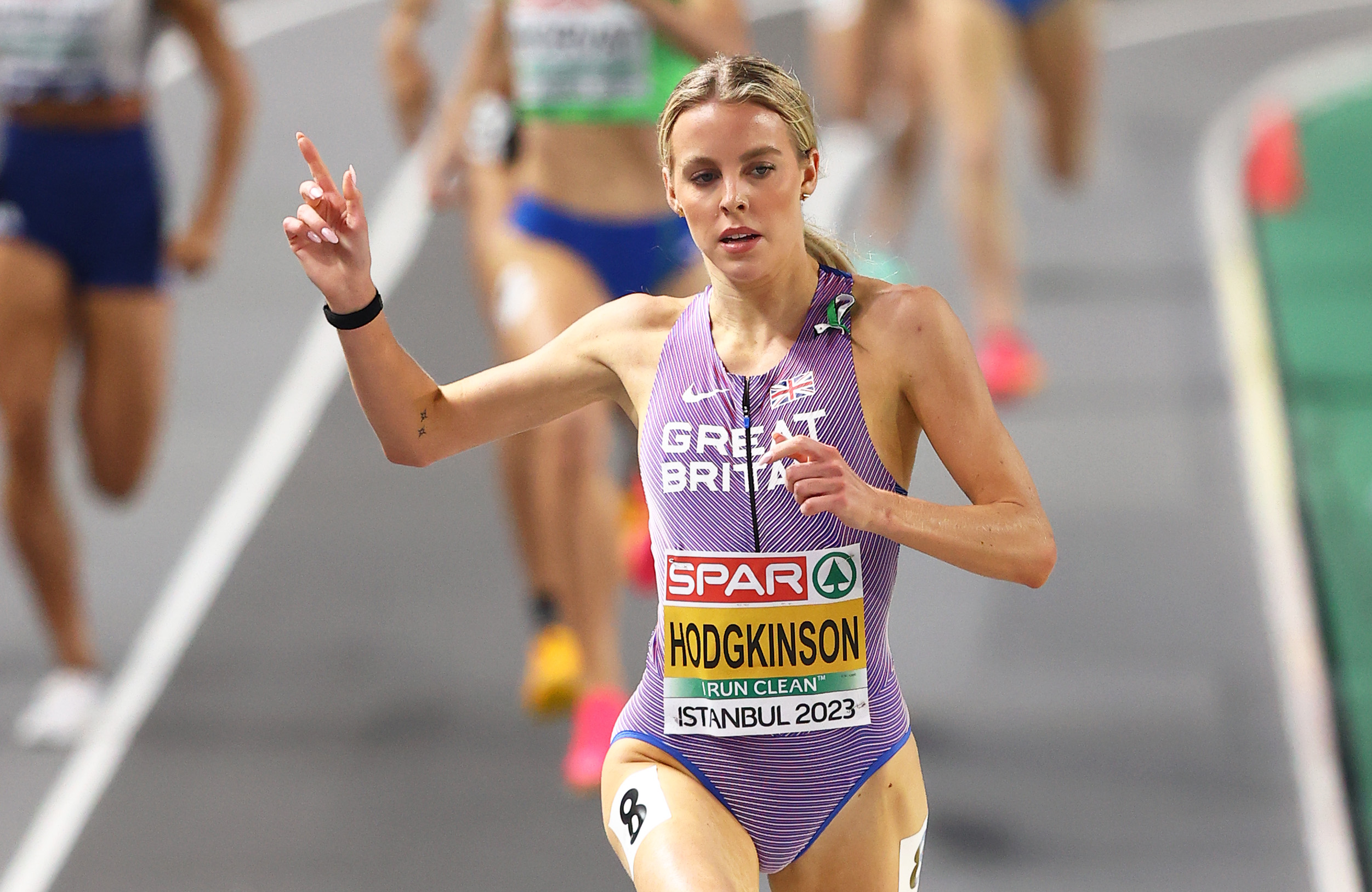 Hodgkinson targets world record in indoor season