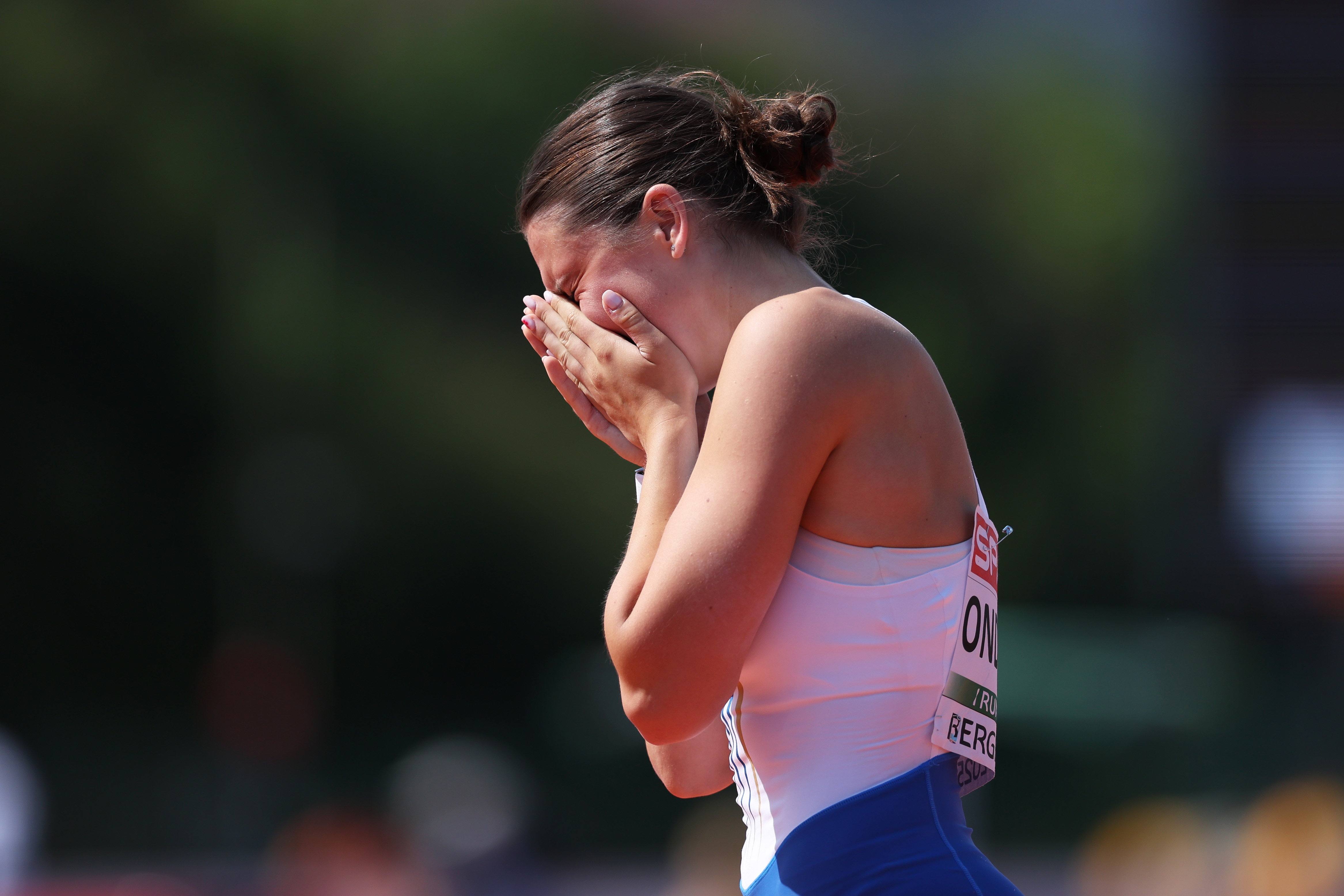Ondrova shatters pole vault lifetime best for surprise gold in Bergen
