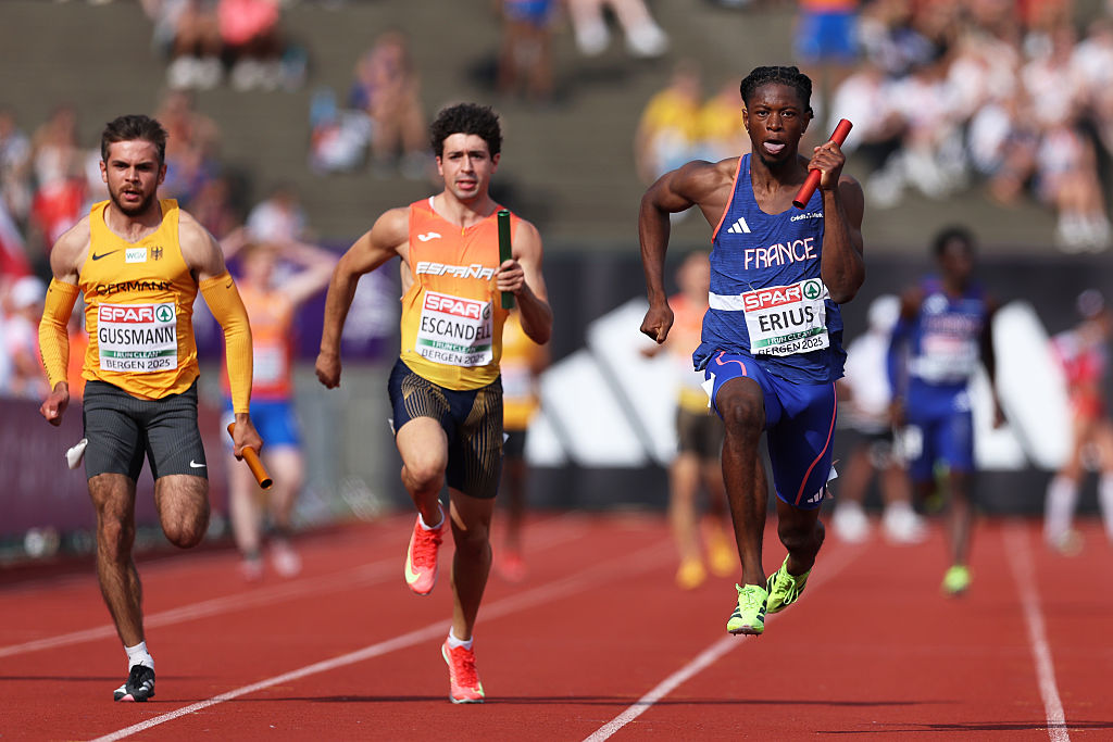 France and Great Britain smash championship records in 4x100m finals