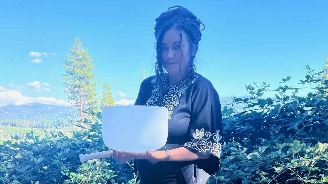 Sound Bath with Catrina Lessley (Wellness) | The Green Room Social Club