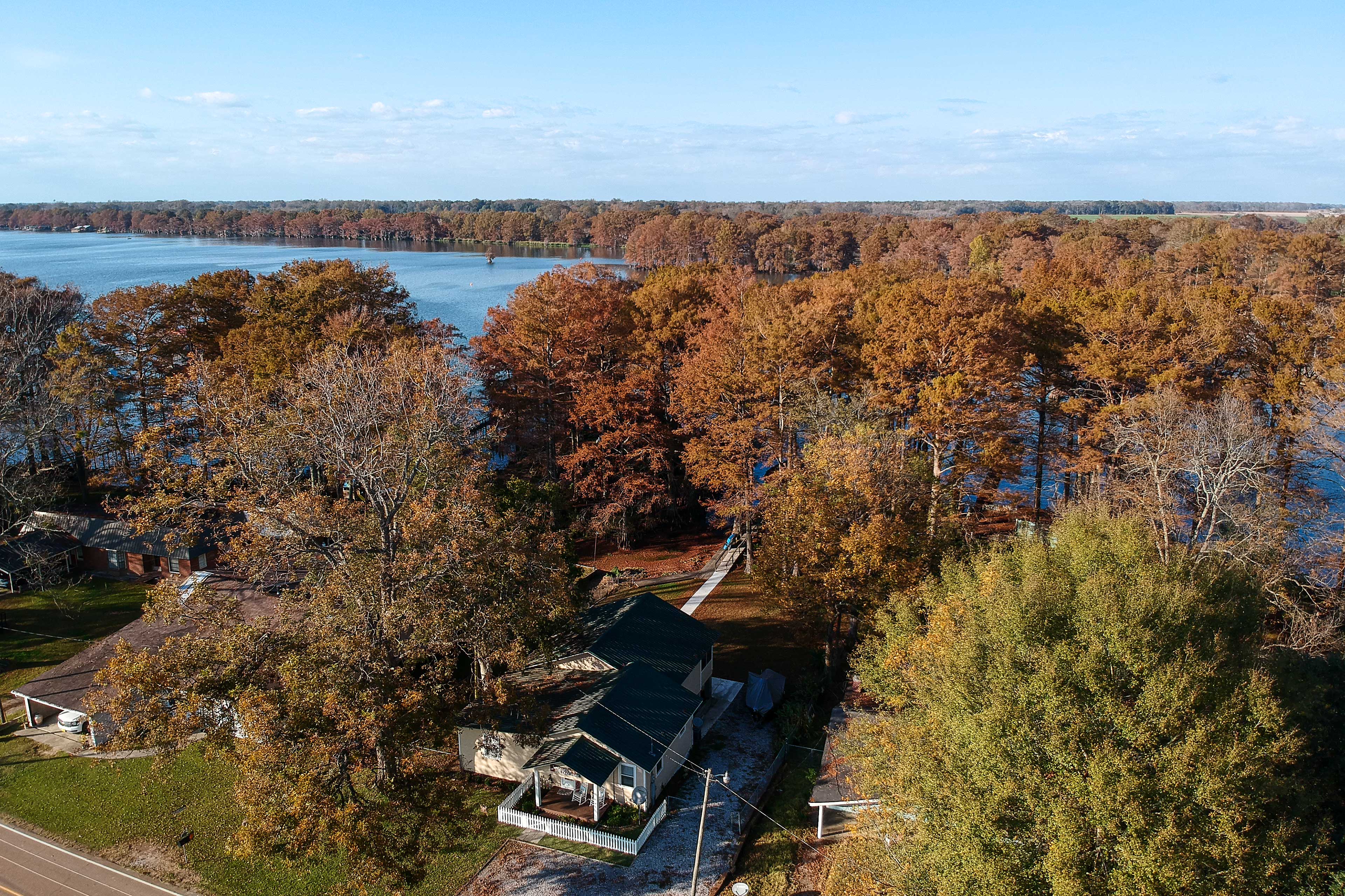 Ferriday Lakehouse - Private Dock, Deck & Yard! | Evolve