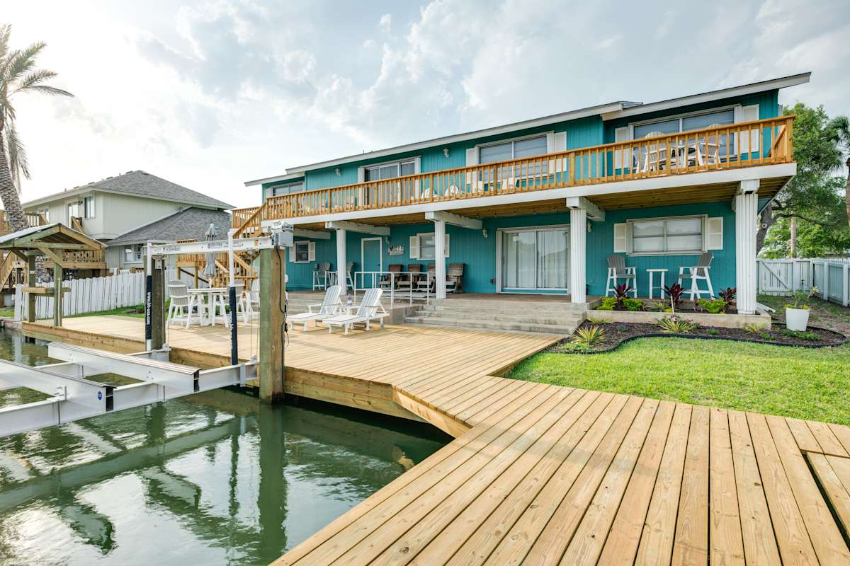 Private Dock: Charming & Spacious Rockport Abode! | Evolve