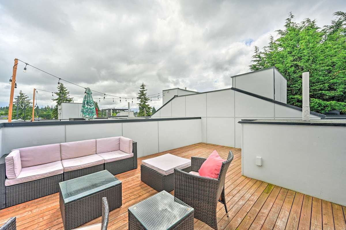 Seattle Townhome: Rooftop Deck