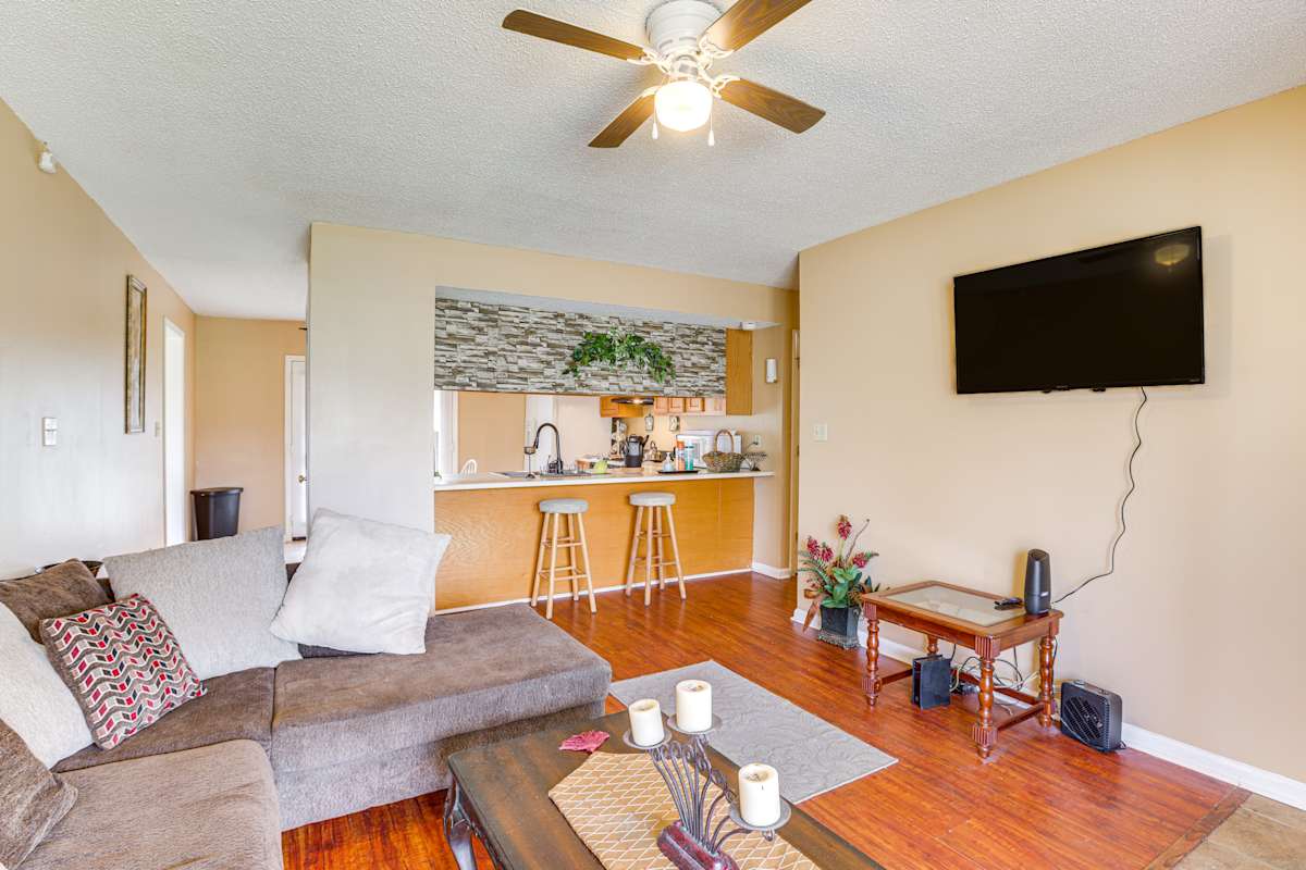 Cozy Family Retreat ~ 10 Mi to Downtown Birmingham - Brighton, AL | Evolve