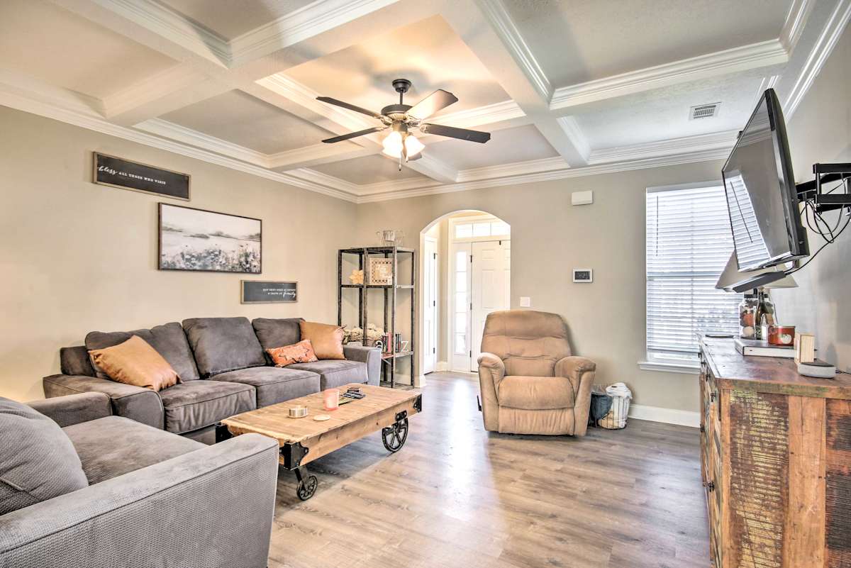 Pet-Friendly Home: 9 Mi to Grovetown Trails! | Evolve