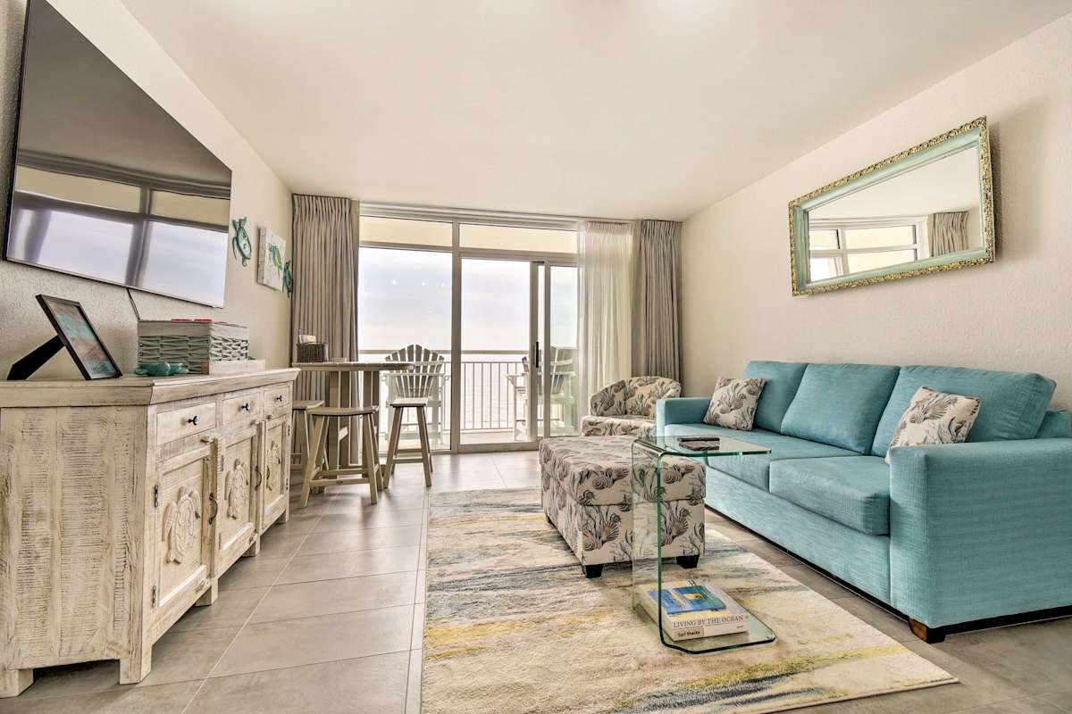 Oceanfront Resort Condo in North Myrtle Beach | Evolve