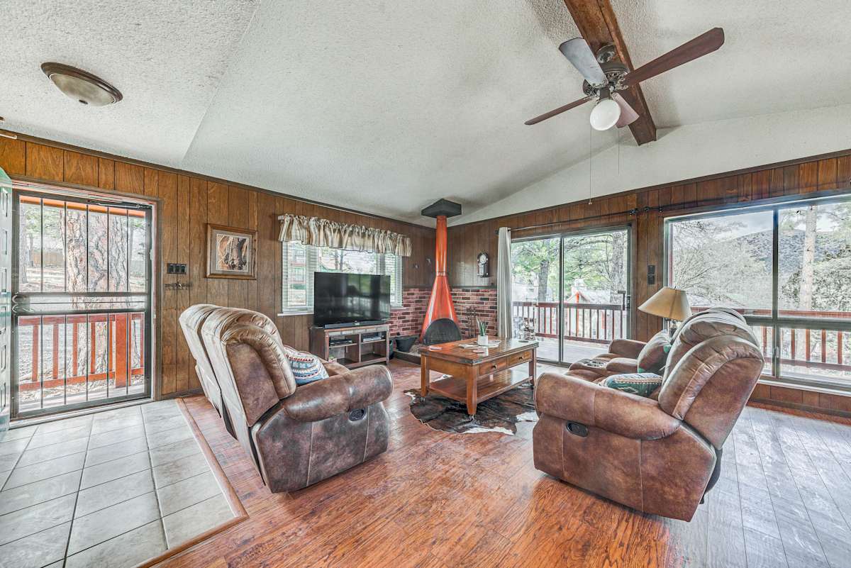 'Double D Cabin' w/ Deck, 4 Mi to Grindstone Lake! - Ruidoso, NM | Evolve