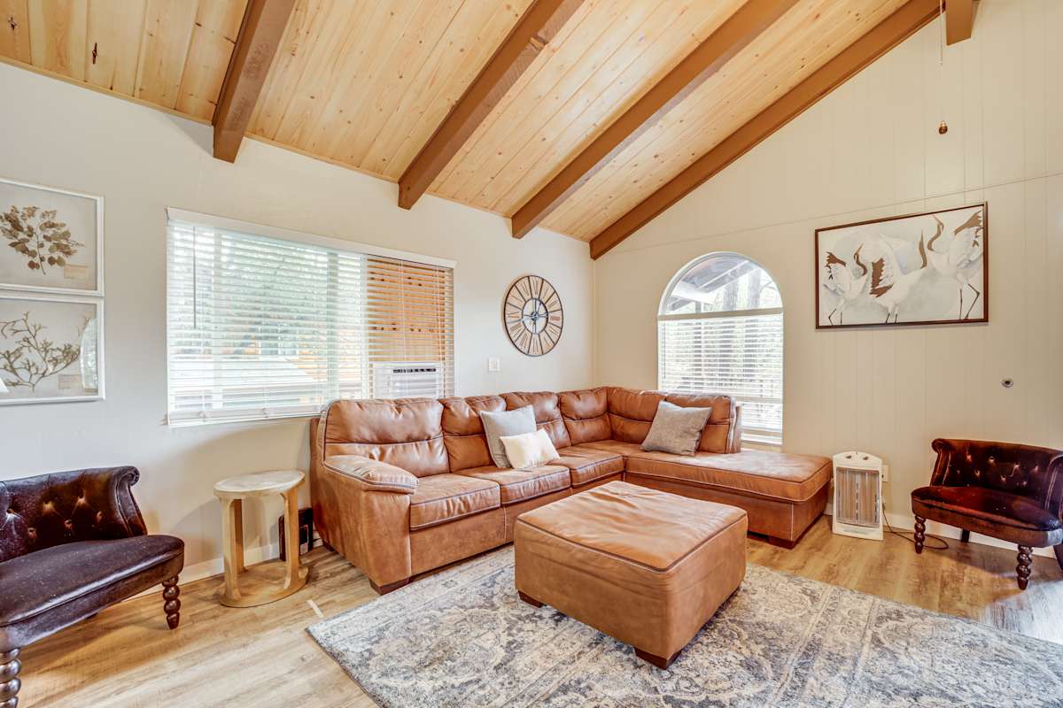 Near Fossil Creek & Trails: Scenic Pine Cabin! | Evolve