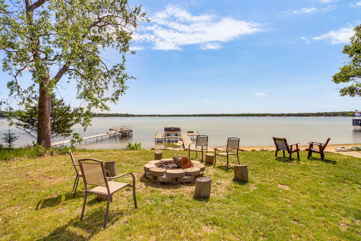 Private Beach & Dock: White Sand Lake Retreat! - Baxter, MN | Evolve