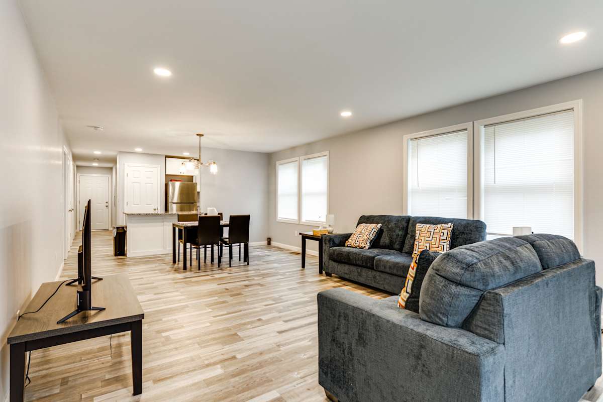 2 Mi to Dtwn Attleboro: Pet-Friendly Apt! | Evolve