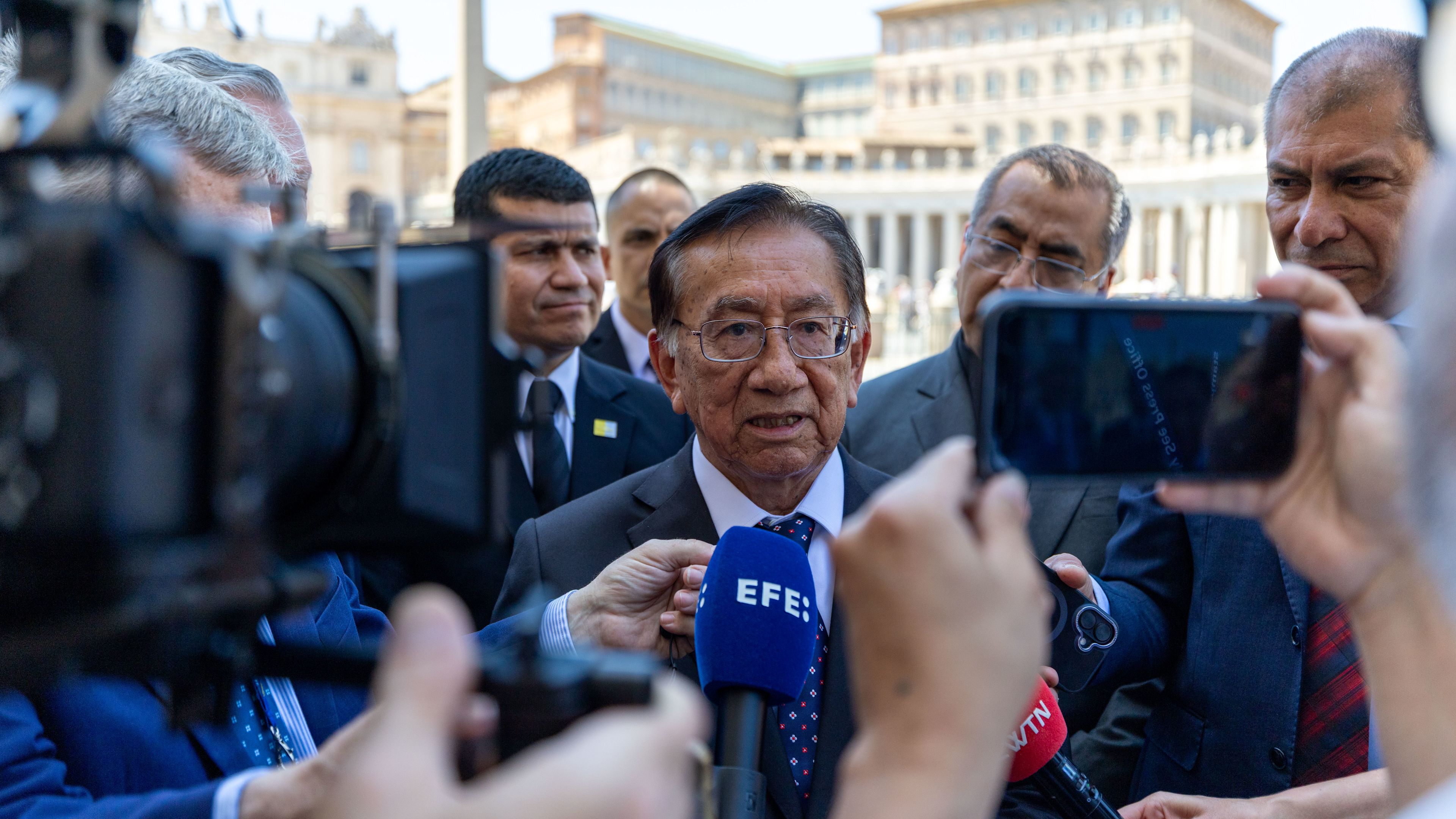 Pope Leo expected to visit 5 Peruvian cities in November, president ...