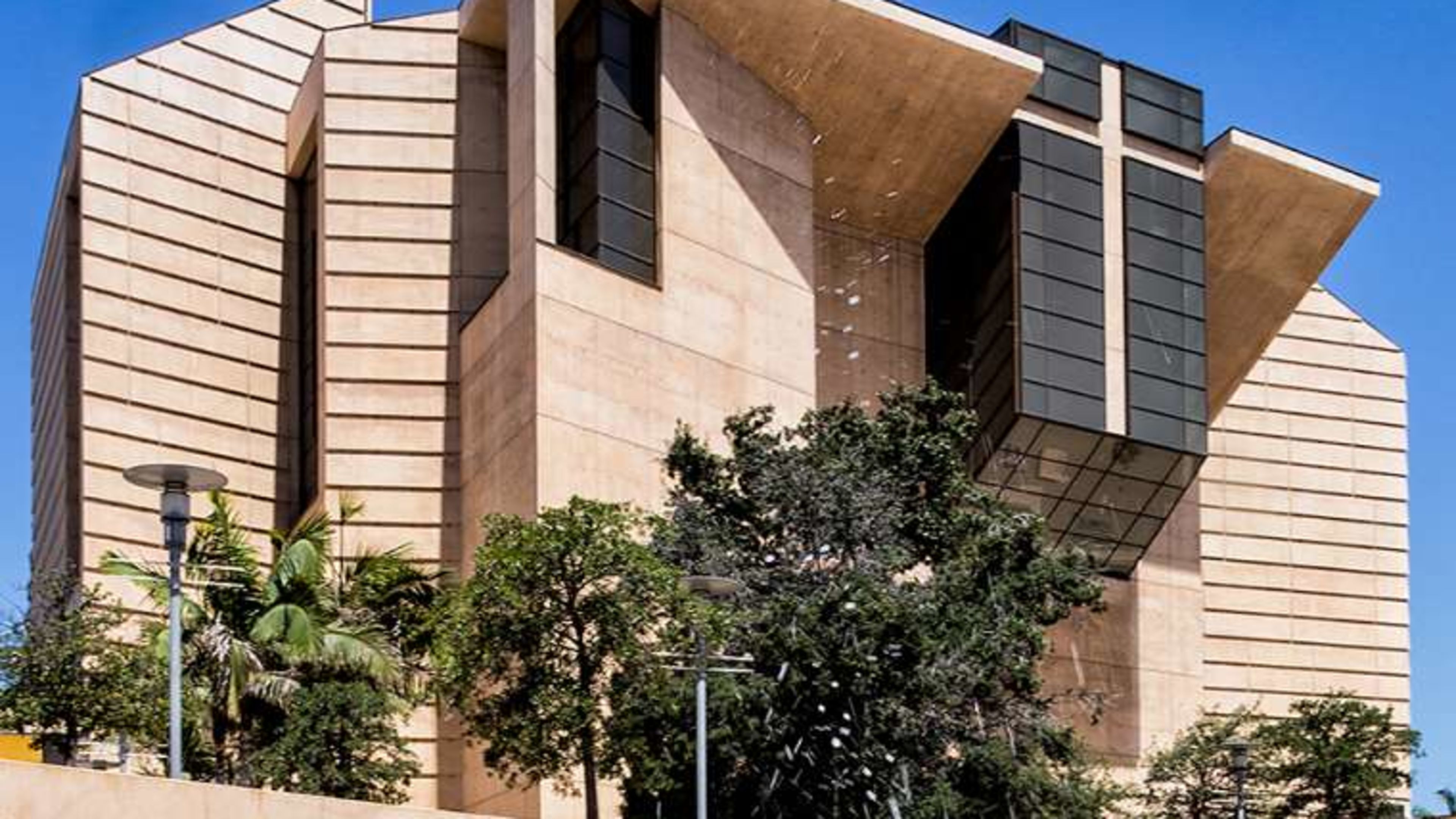 Los Angeles Archdiocese reports highest number of Easter converts in 10 ...