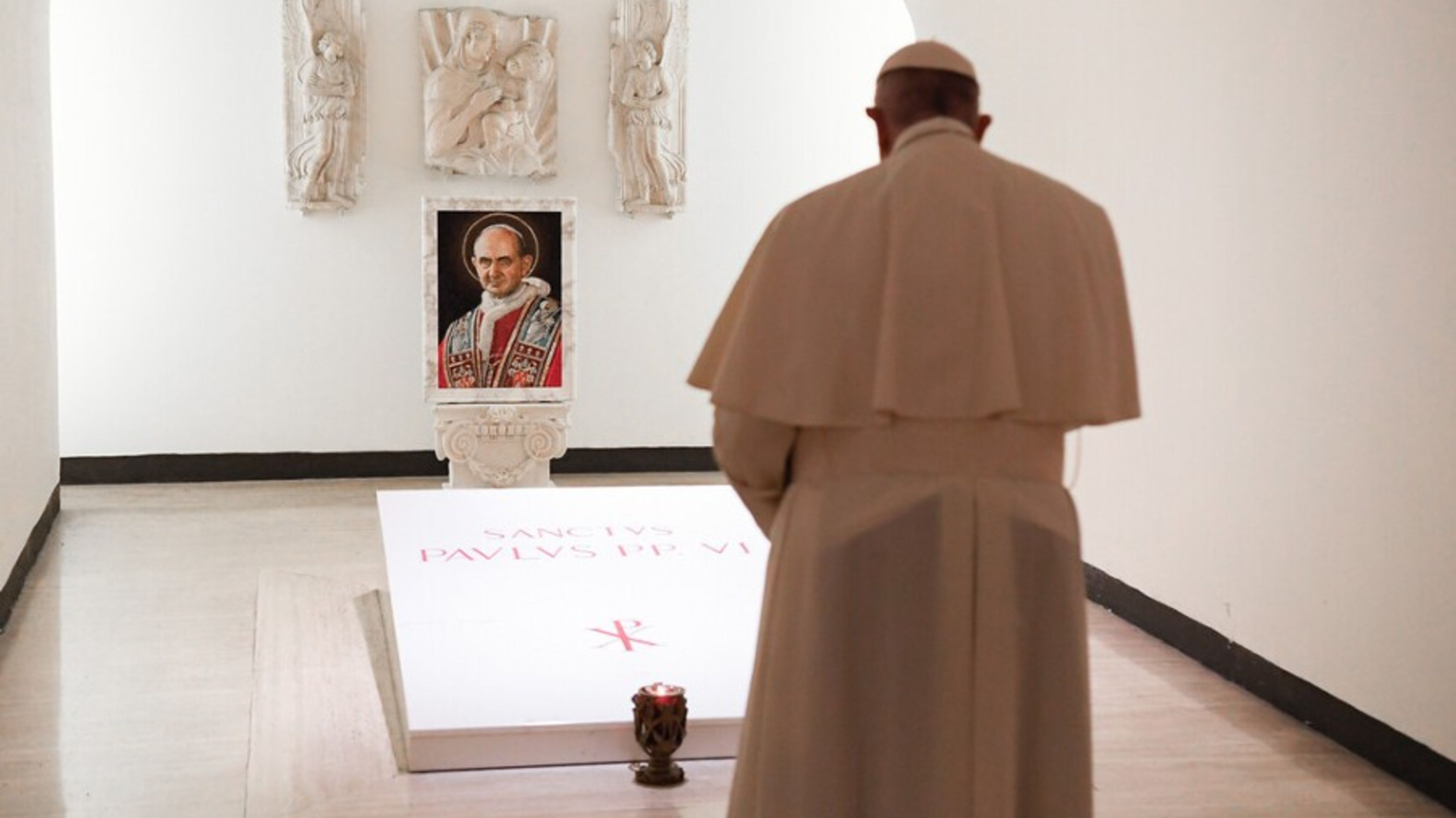 Pope Francis prays for victims of Florida building collapse