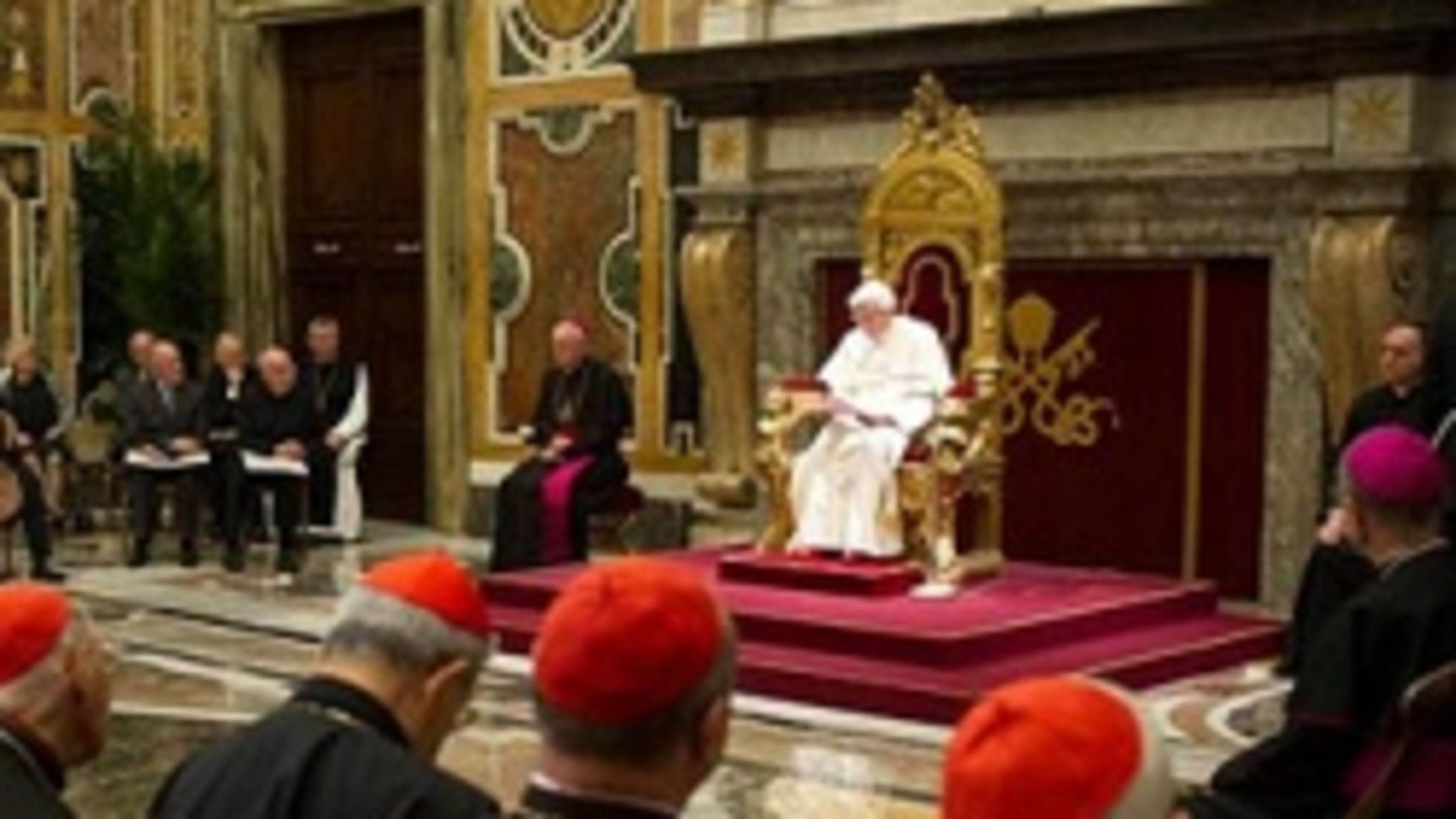 Pope stresses Church's hope in young people