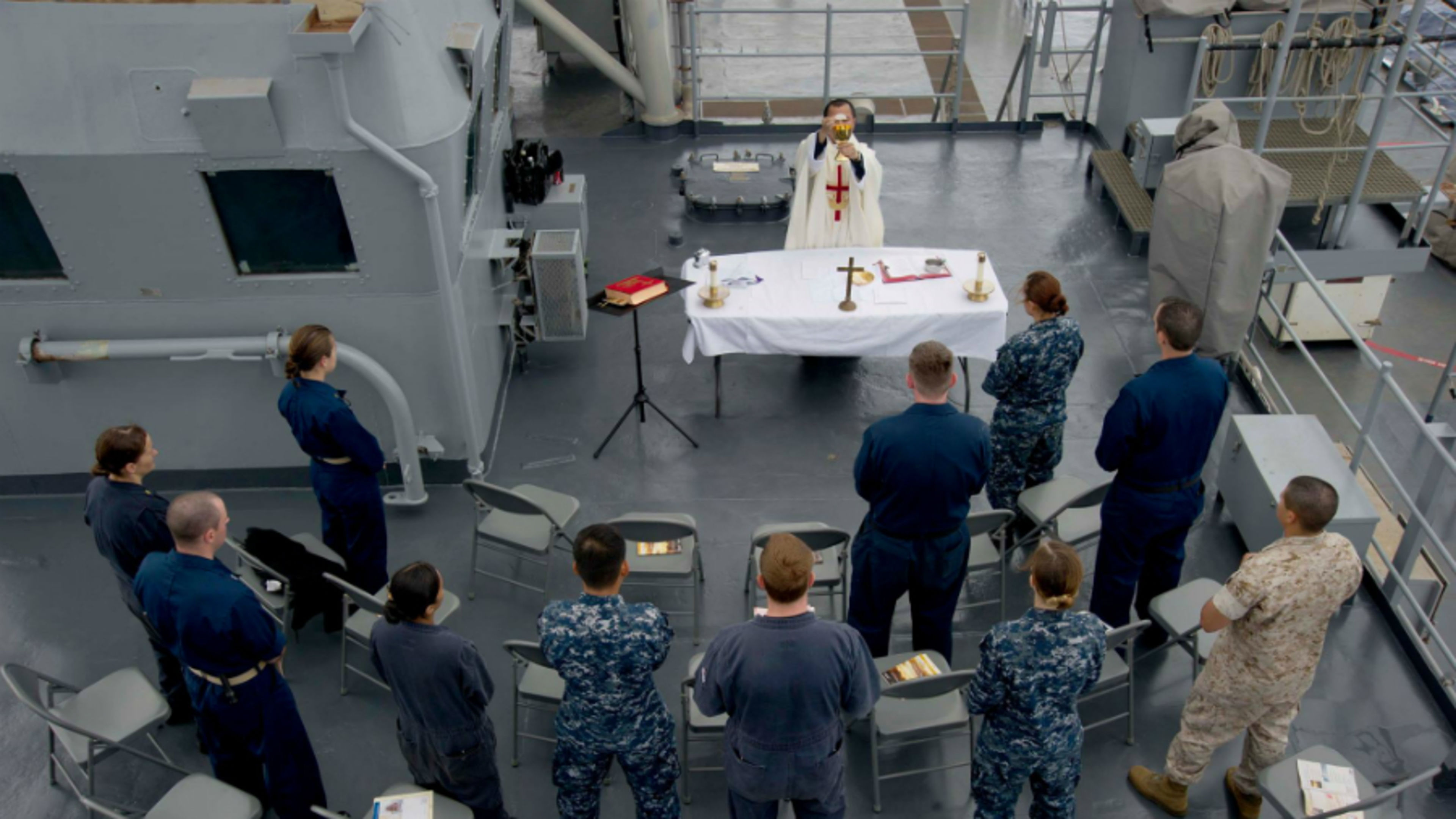 Stretched to its limits, US military archdiocese appeals for more priests