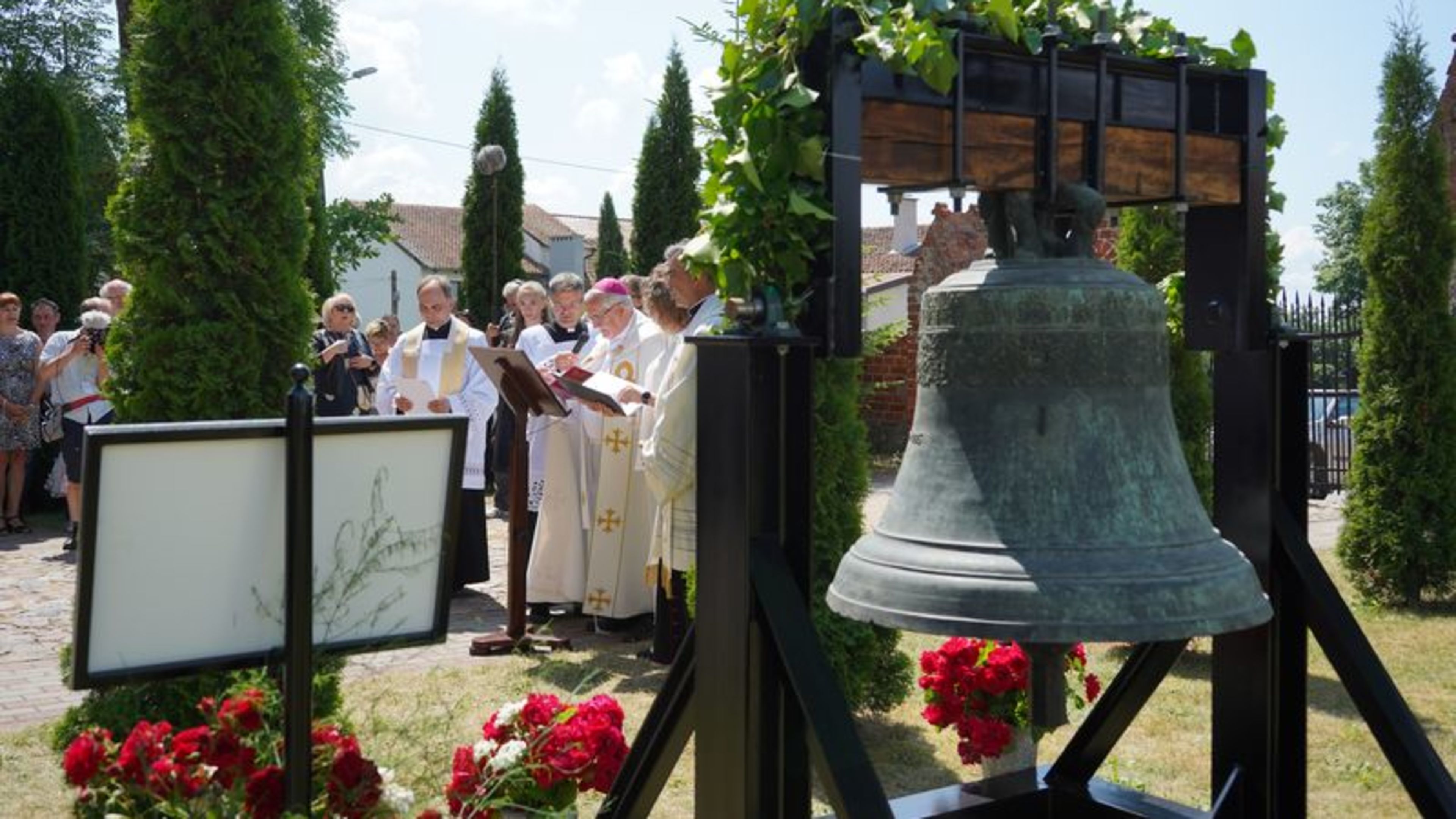 Ringing in a new era: the historic return of Nazi-plundered bells to Poland
