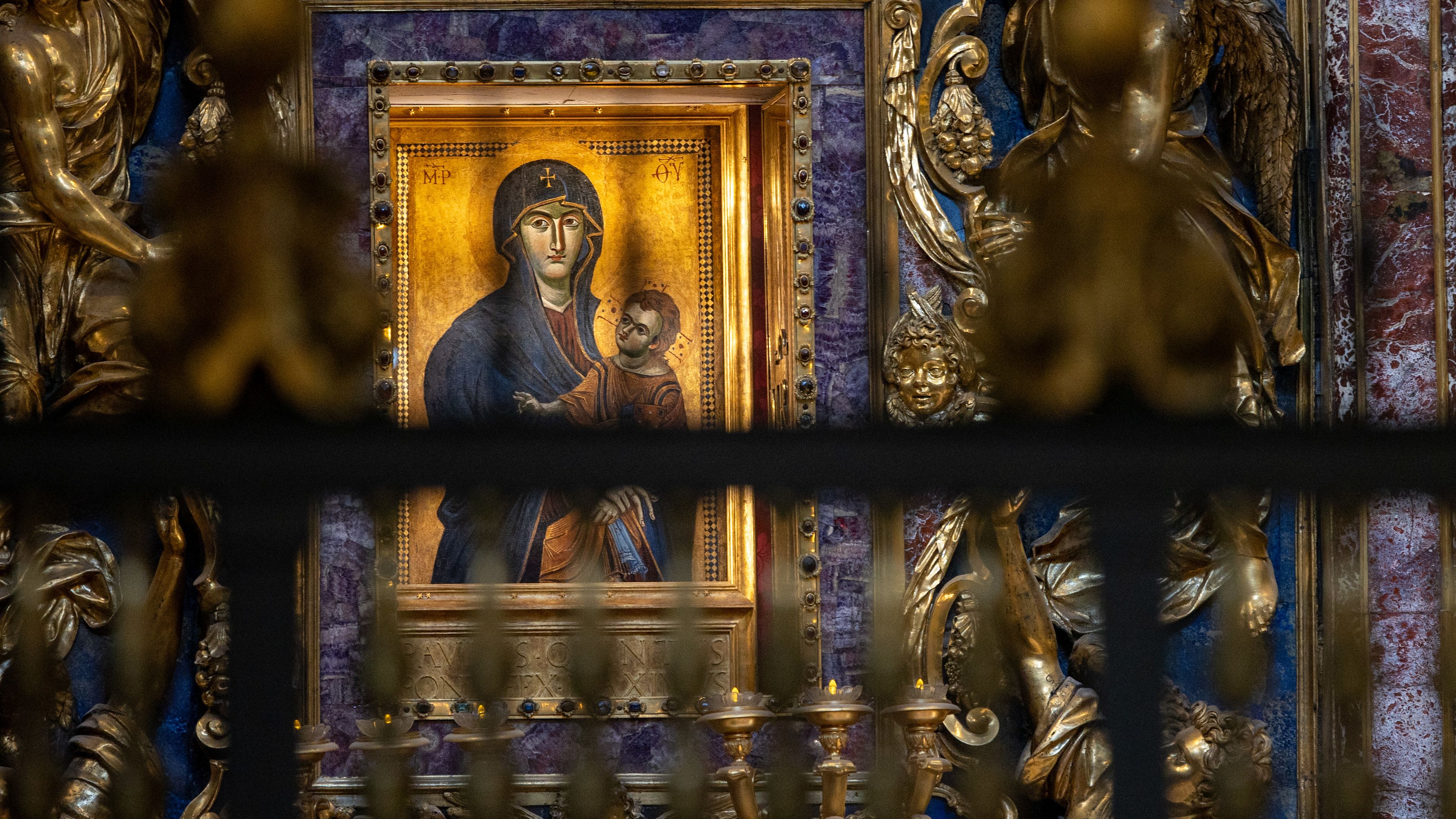 Who are the many popes not buried in the Vatican?