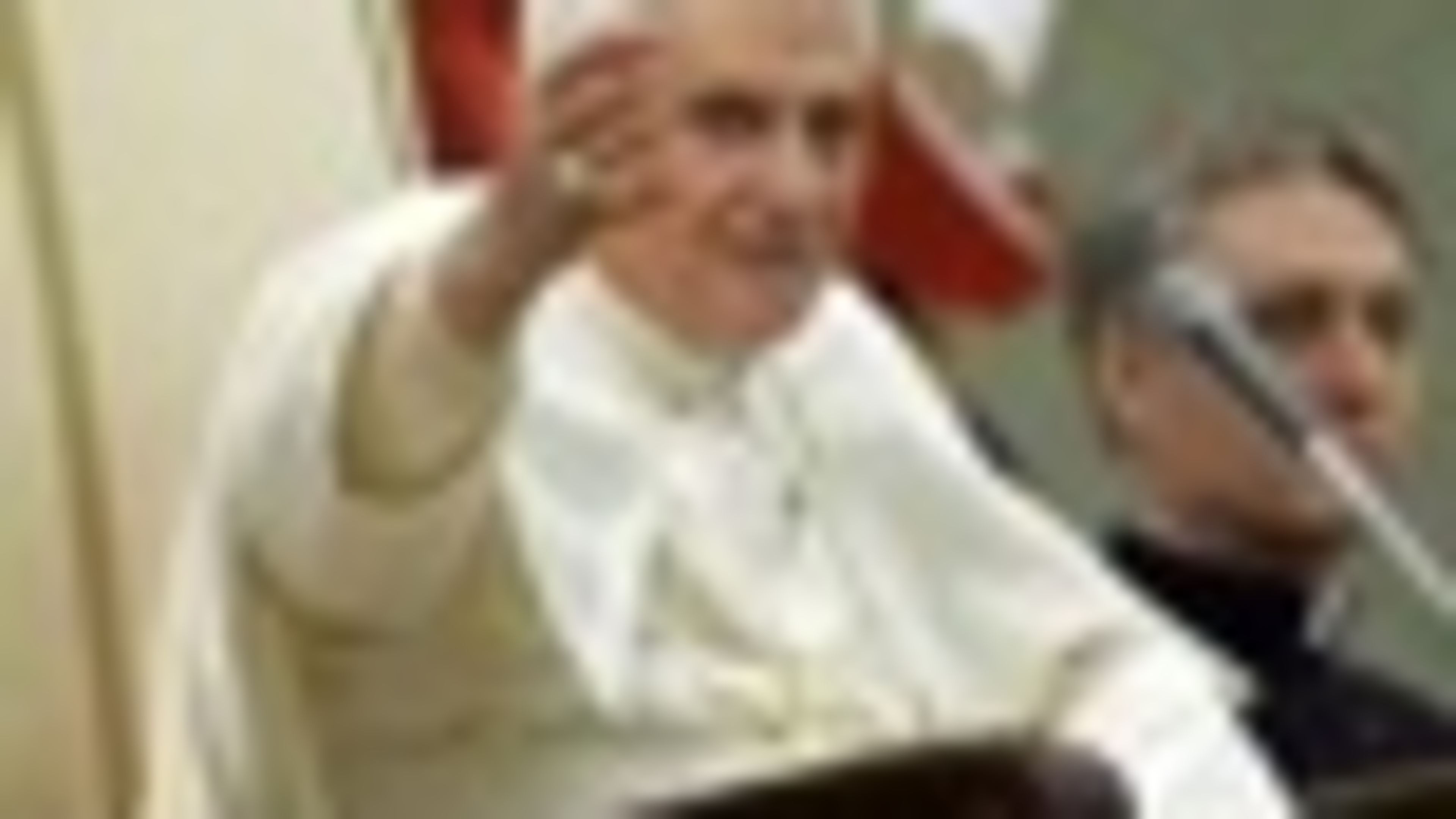 Benedict welcomes ecclesial movements as “a sign of hope”