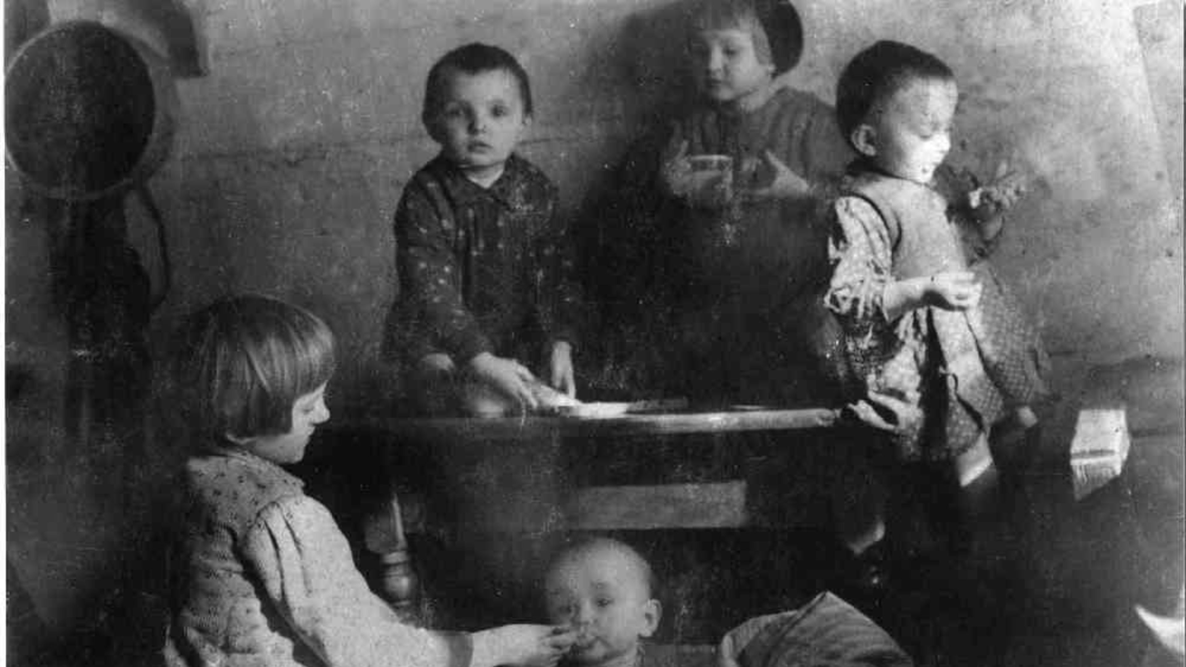 Ulma family beatification: A novena for this family of 9 martyred by Nazis