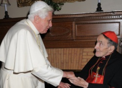 Cardinal Avery Dulles passes away at Fordham