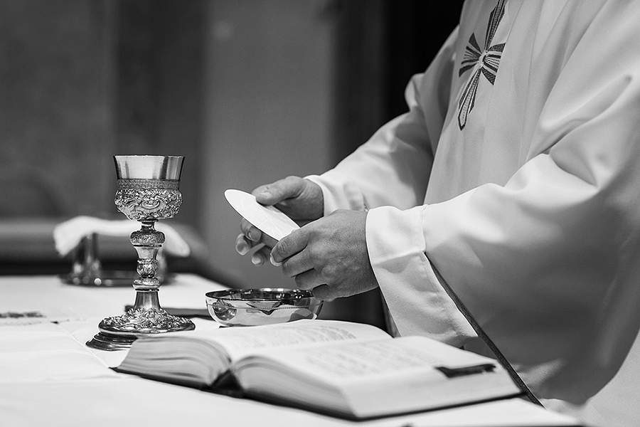 Third priest shot and killed in Philippines in six months