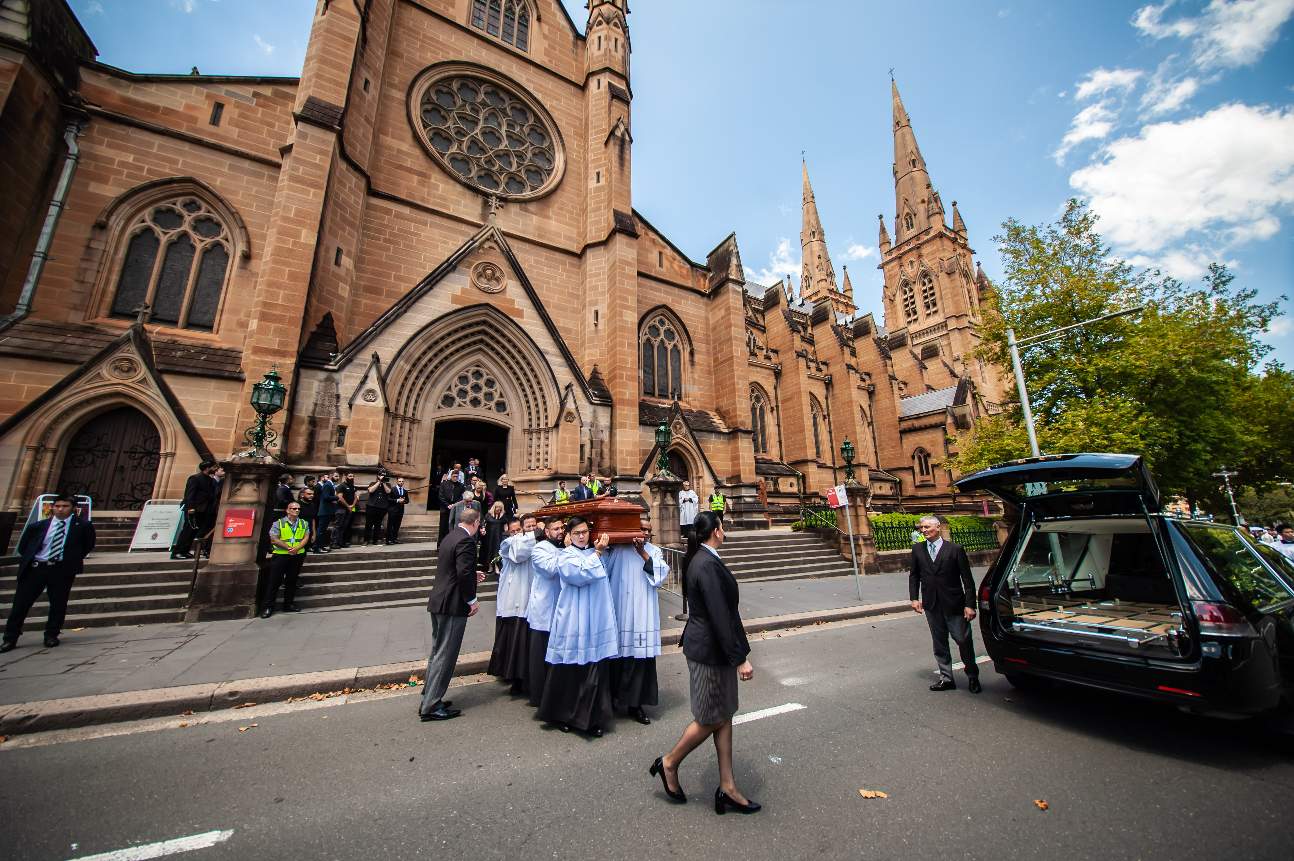 Thousands mourn Cardinal Pell at Sydney funeral: ‘Be not afraid’ was ...