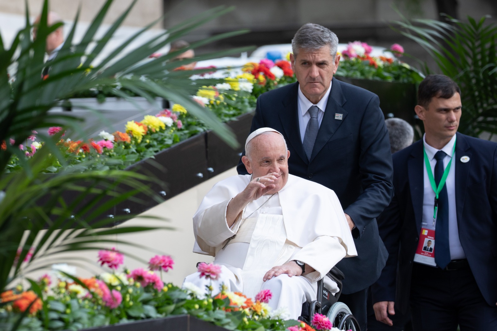 Pope Francis: Solutions to loss of faith ‘come from the tabernacle, not ...