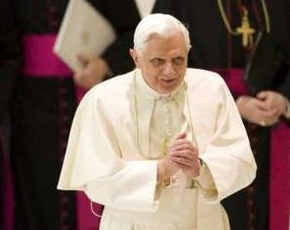 Pope Benedict asks SSPX to accept Vatican II