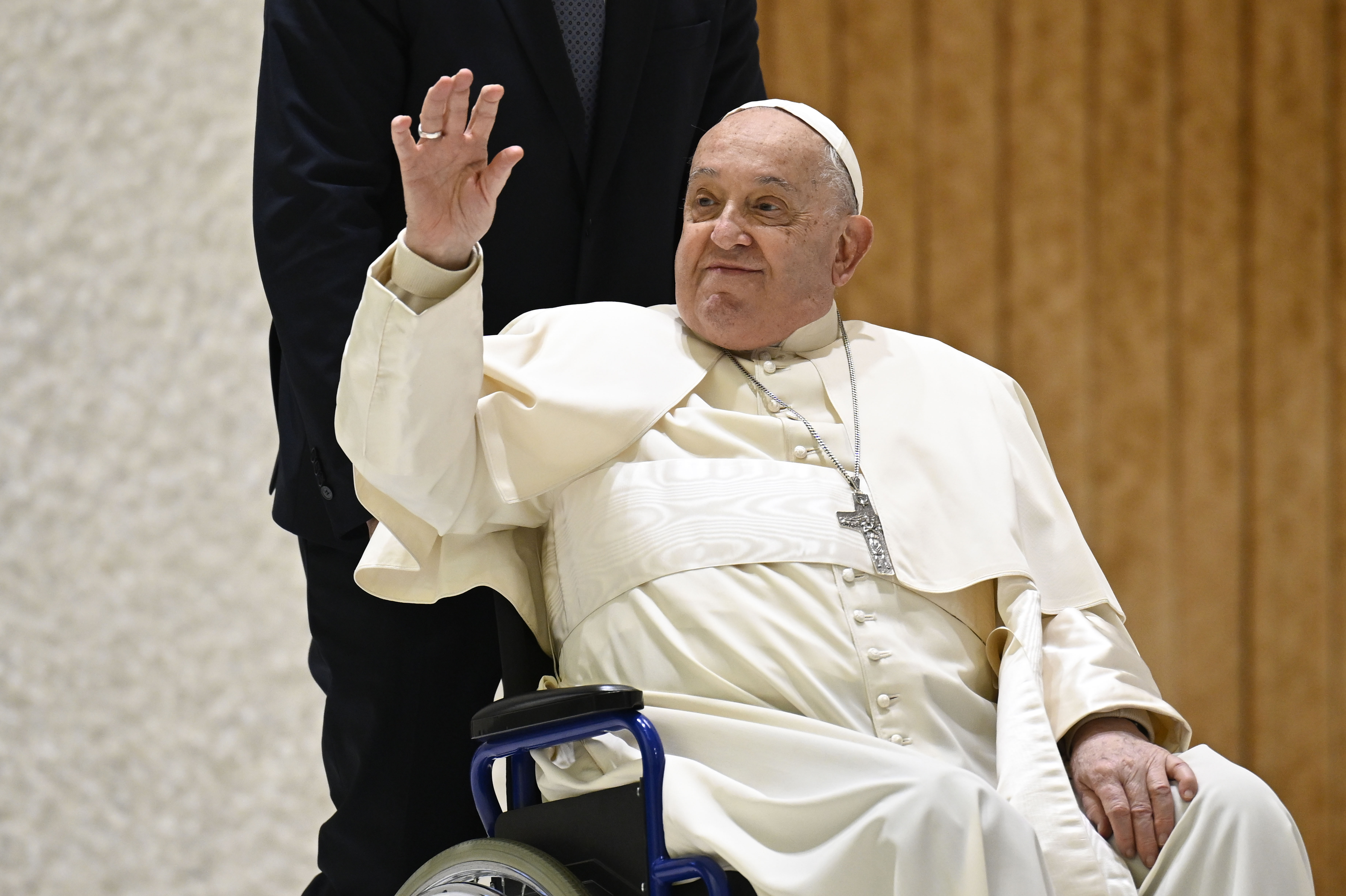 Pope tells jubilee pilgrims: Hope means starting again, following John ...