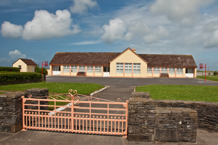 Catholic foster child can attend Protestant school, Irish judge rules