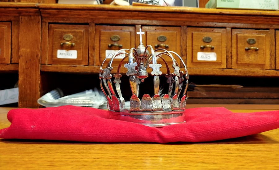 A sickness and a silver crown: How Saint Louis University survived the ...