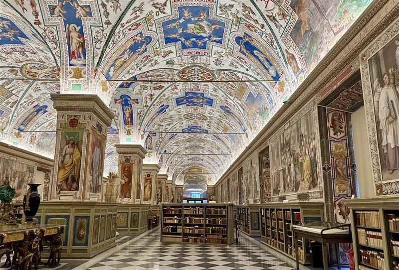 Vatican Library and other Catholic libraries in Rome turn high tech to ...