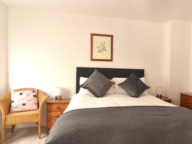 Holiday lets Sussex, 5-bedroom house with gorgeous harbour views