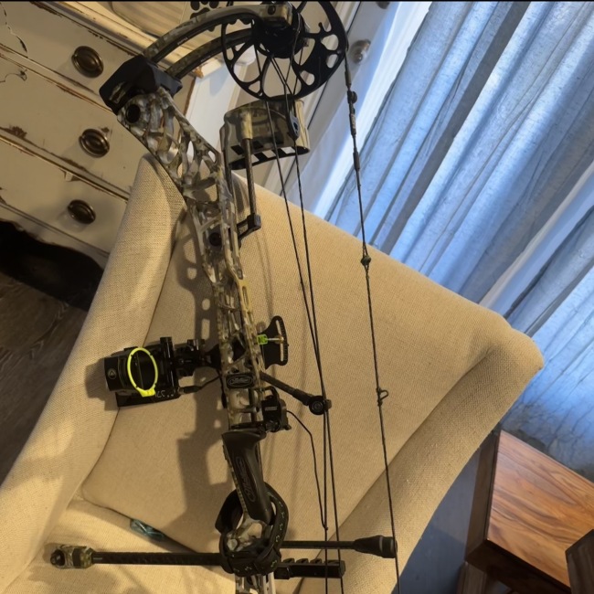 Expert review of Burris Optics Oracle 2 Rangefinding Bow Sight ...