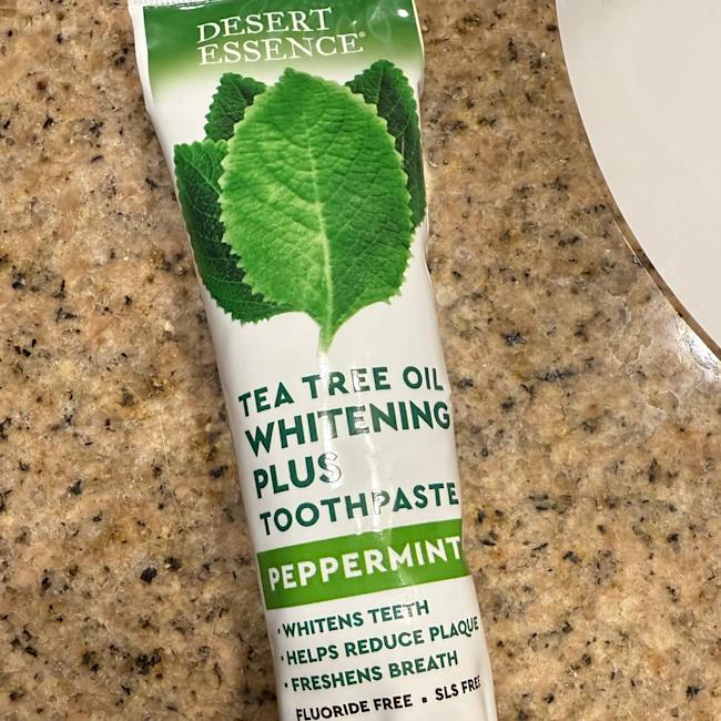 Expert review of Country Life® Vitamins Tea Tree Oil Whitening Plus ...