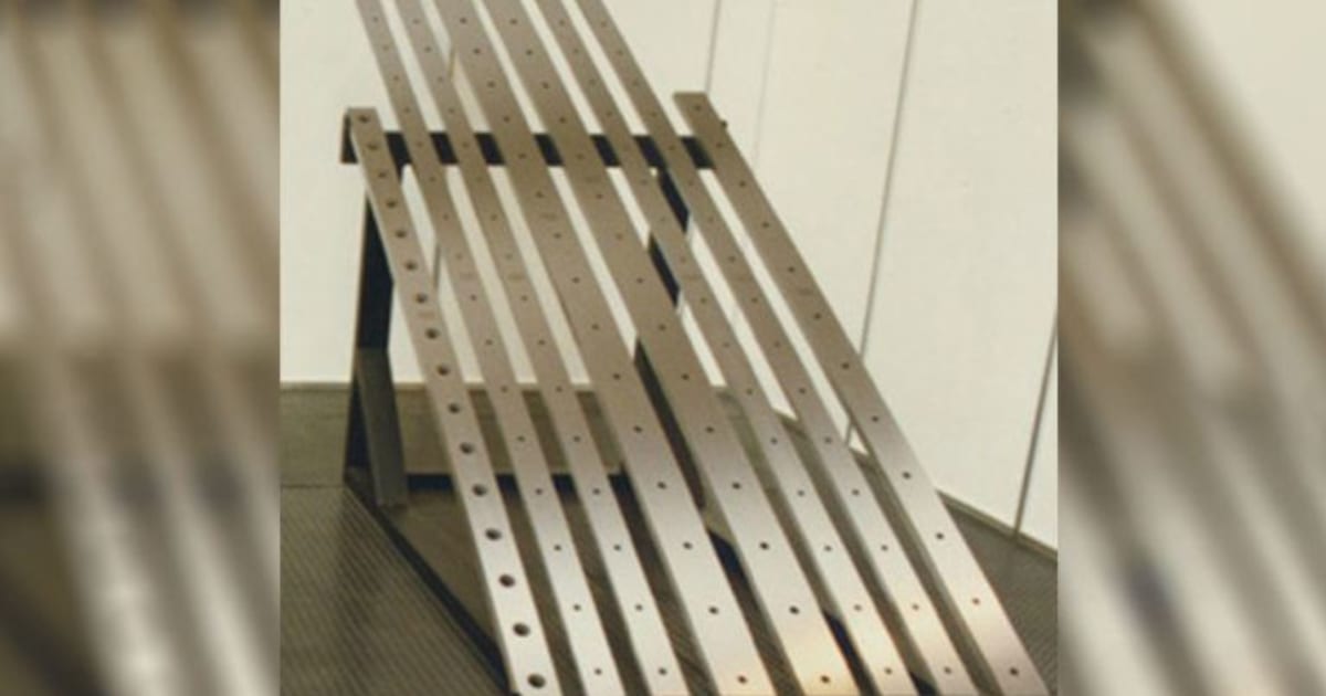 Straight steel blades made from design and sample | expometals