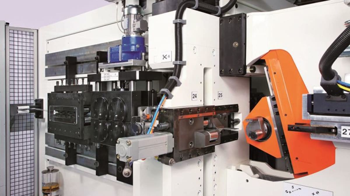 CNC-Maschinen zum Biegen von Metallstreifen Numalliance | expometals
