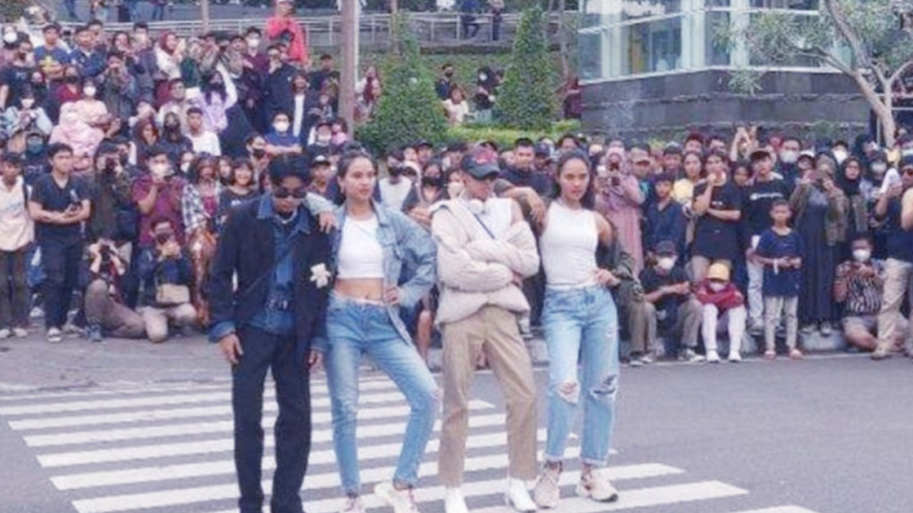 'Citayam Fashion Week' In Indonesia, And How The Suburb Street Fashion Goes Social Media Viral ...