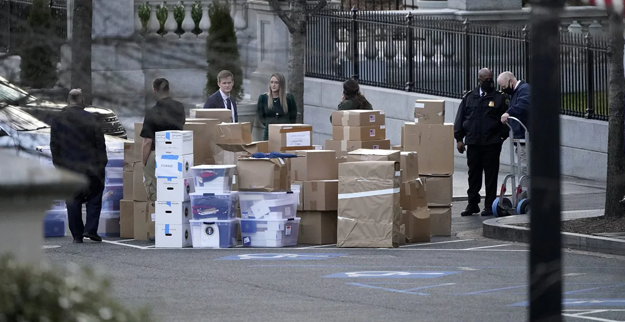 The Raid Of Donald Trump's Mar-a-Lago Residence That Divides The ...