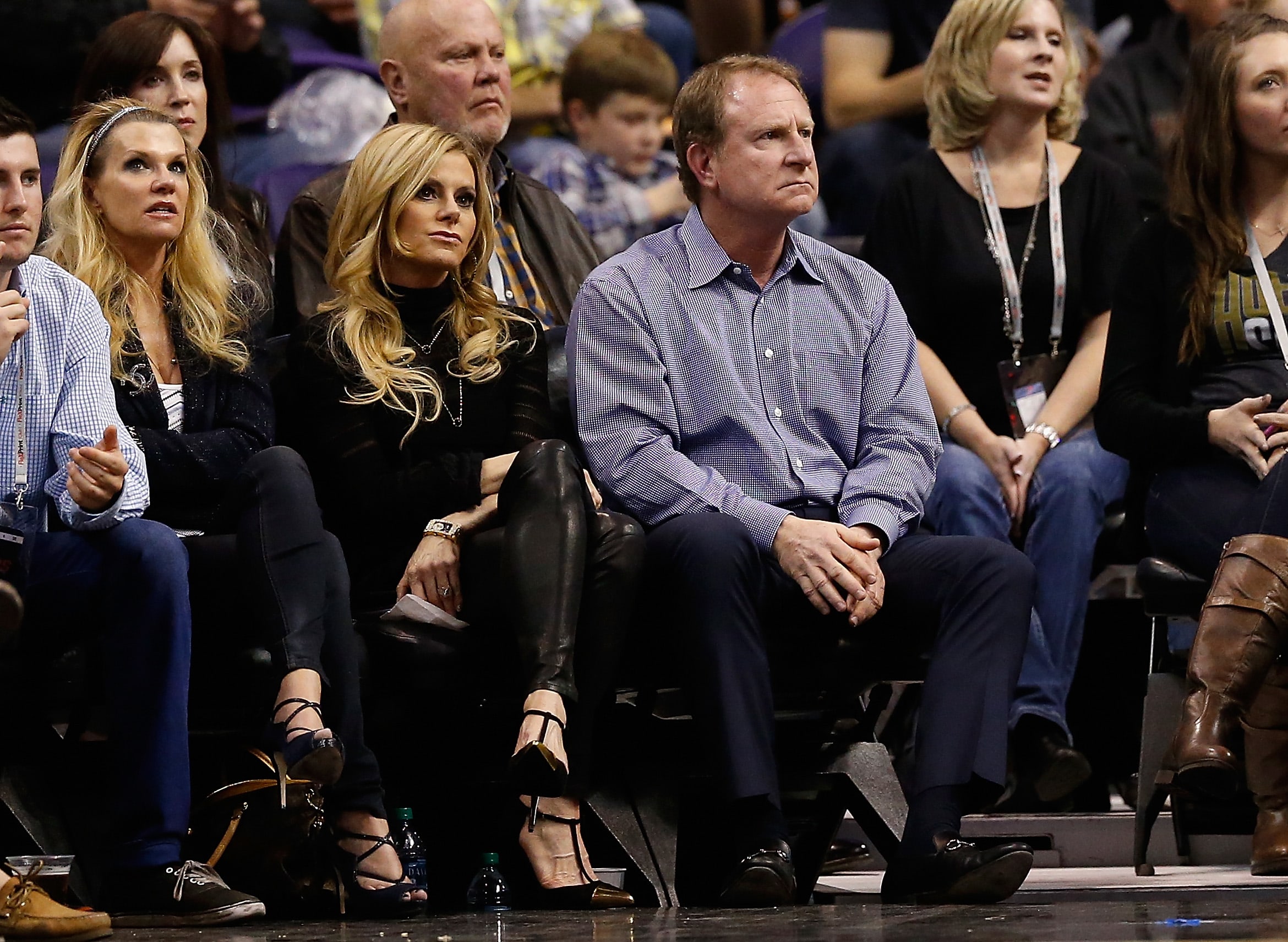 NBA players want Suns owner Robert Sarver banned - The AllStar