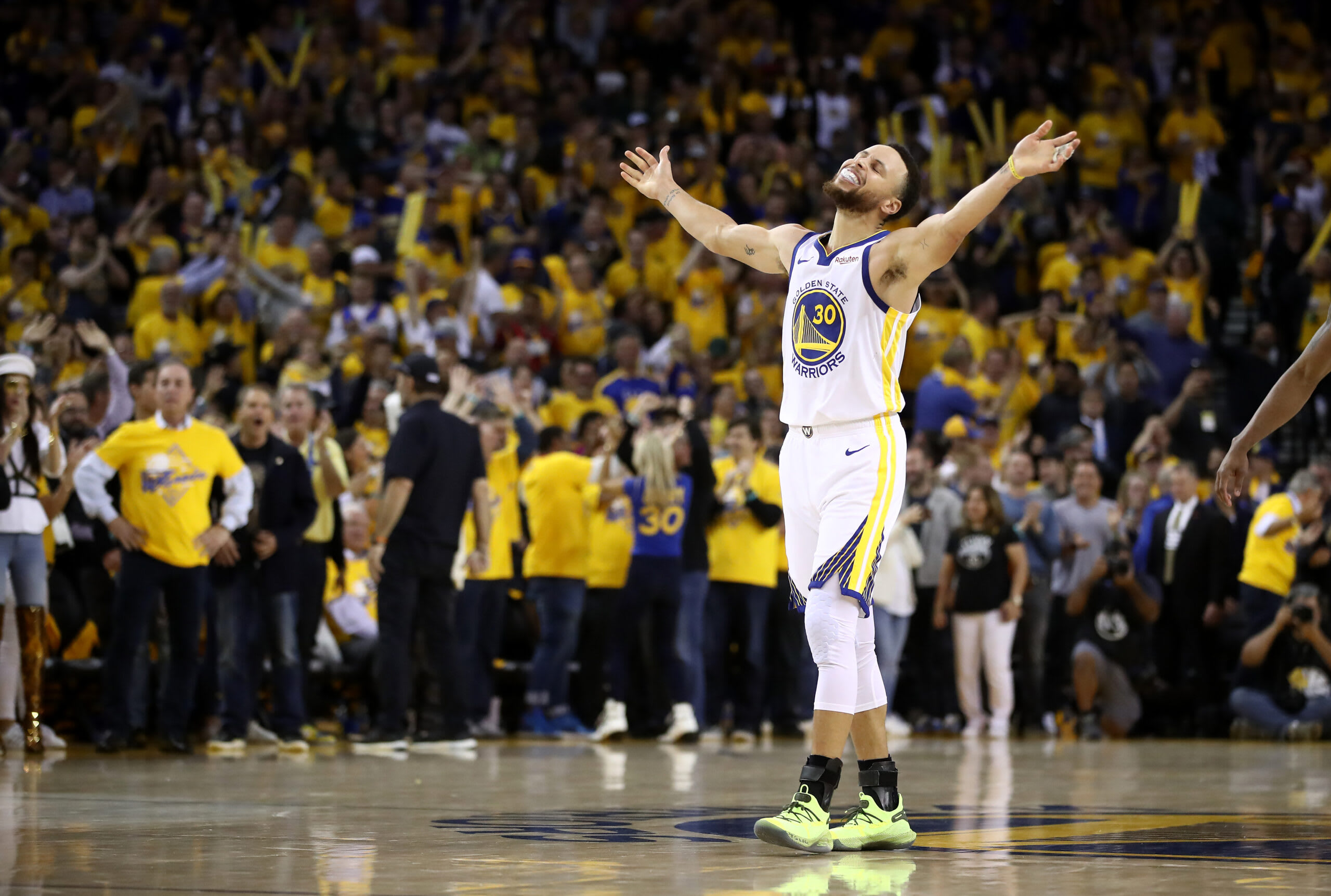 Steph Curry's Most Iconic Moments And Plays - The AllStar
