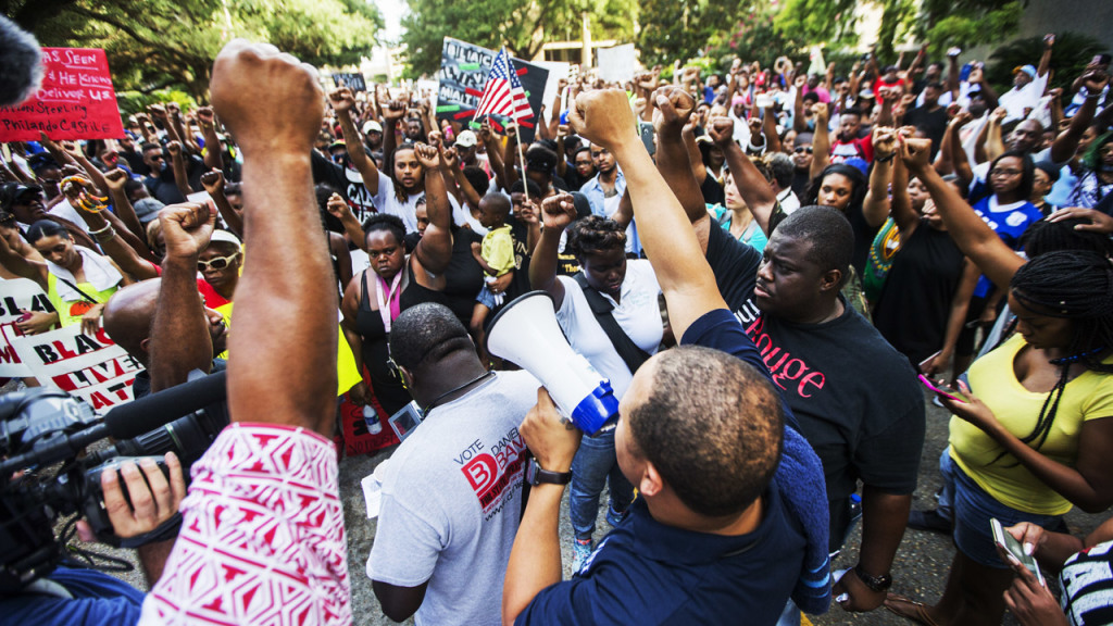 Police shooting protests spread across the country this weekend - Fast ...