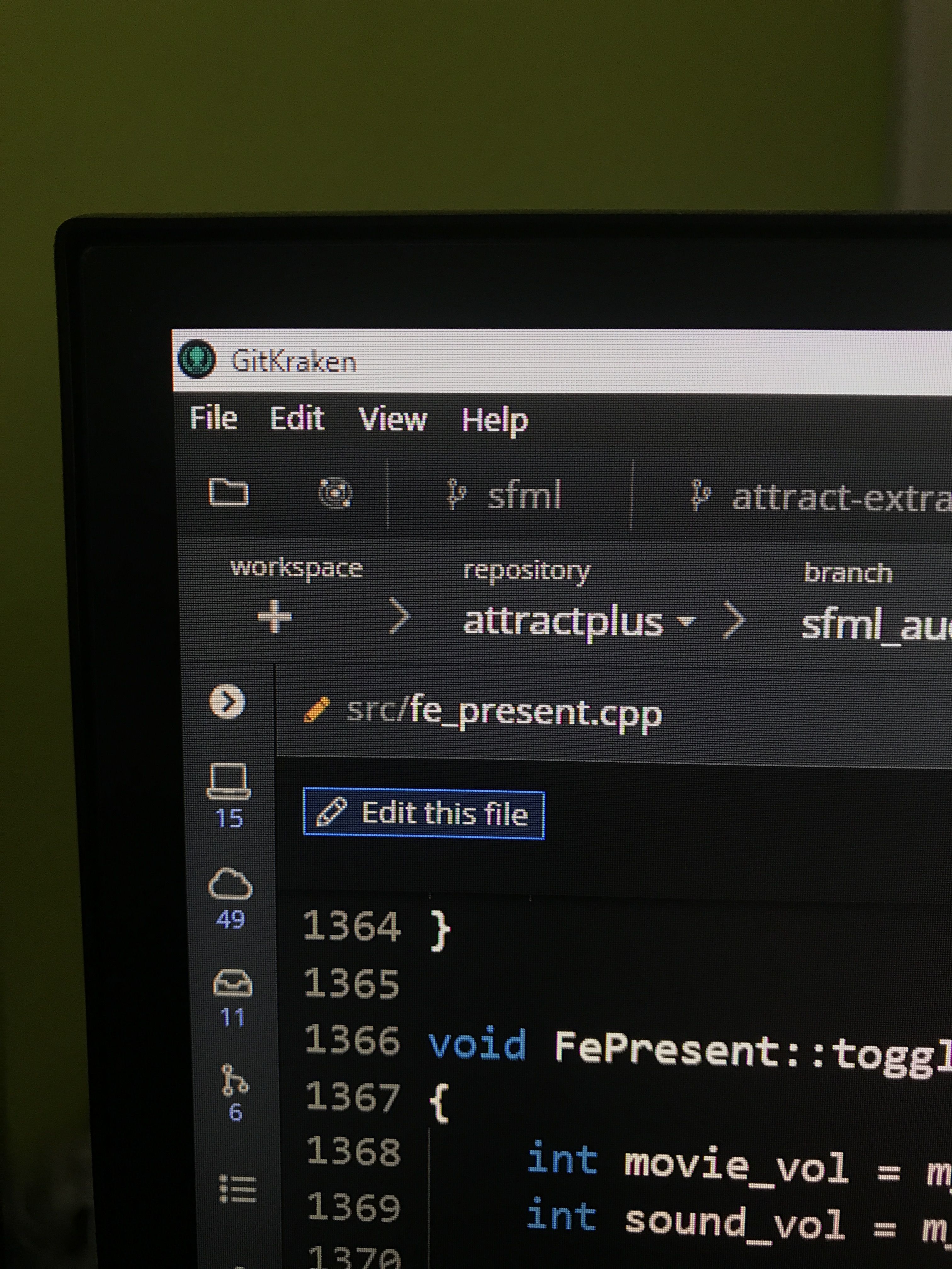 As A Windows Dark Mode User I Prefer Not To Have A Bright White Top Bar Gitkraken