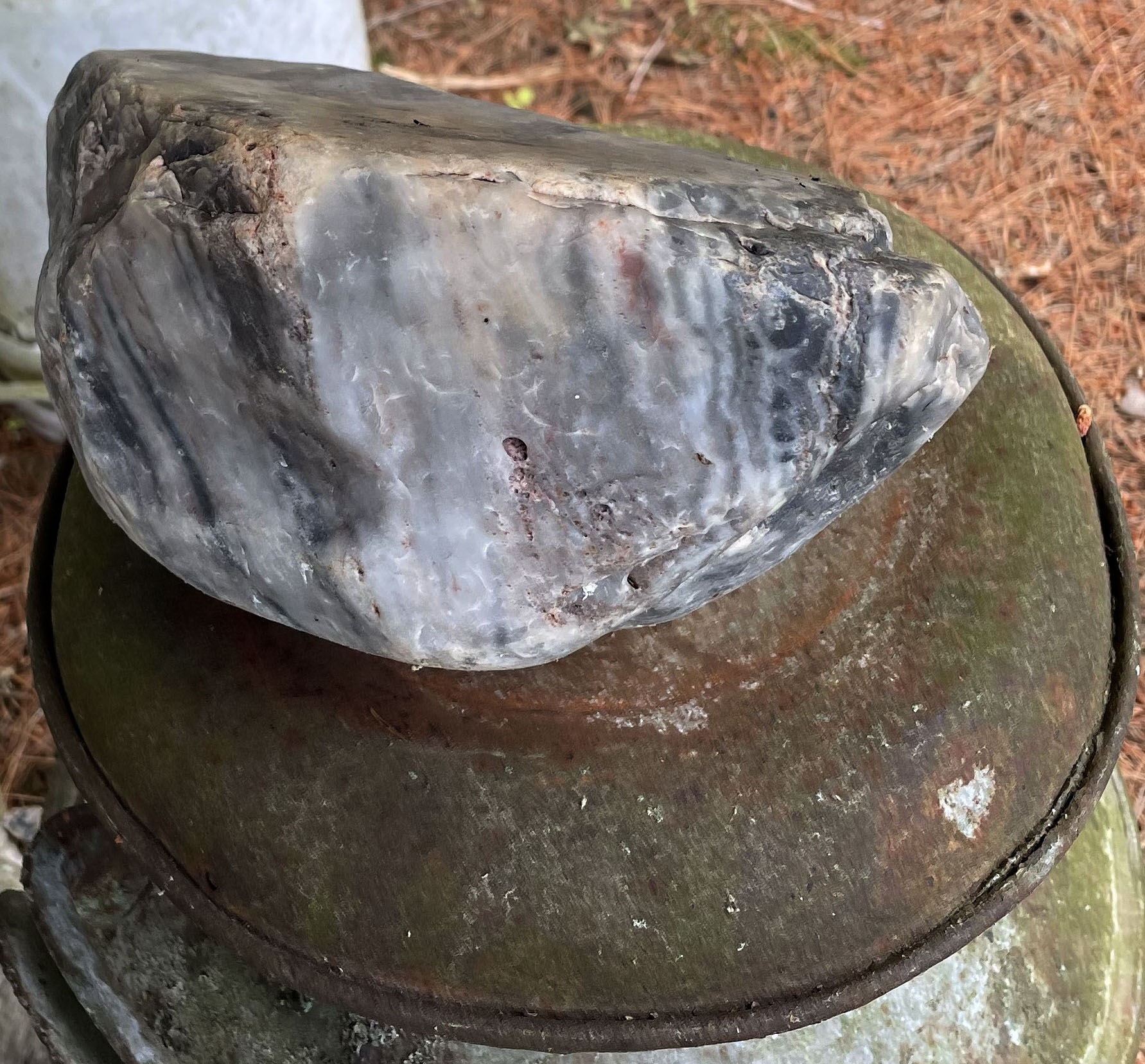 Banded Quartz/Chalcedony? | Rock Tumbling Hobby