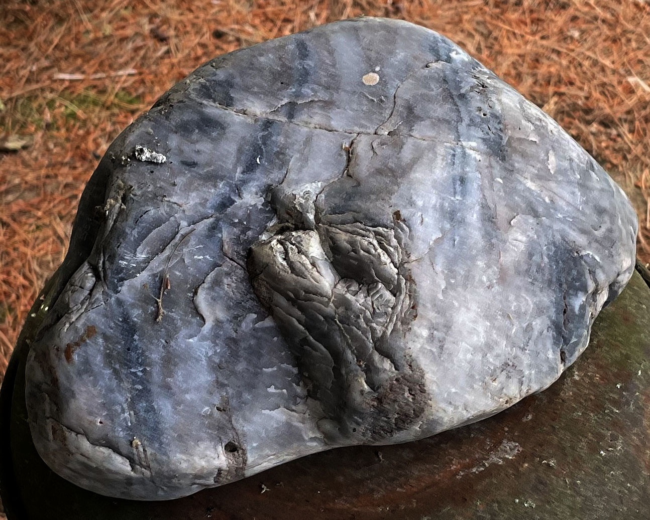 Banded Quartz/Chalcedony? | Rock Tumbling Hobby