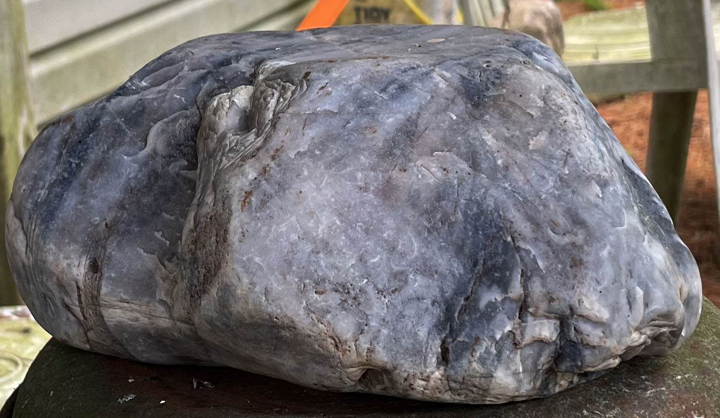 Banded Quartz/Chalcedony? | Rock Tumbling Hobby