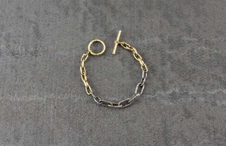 Very Goods | himo martin pearls before swine gold link bracelet