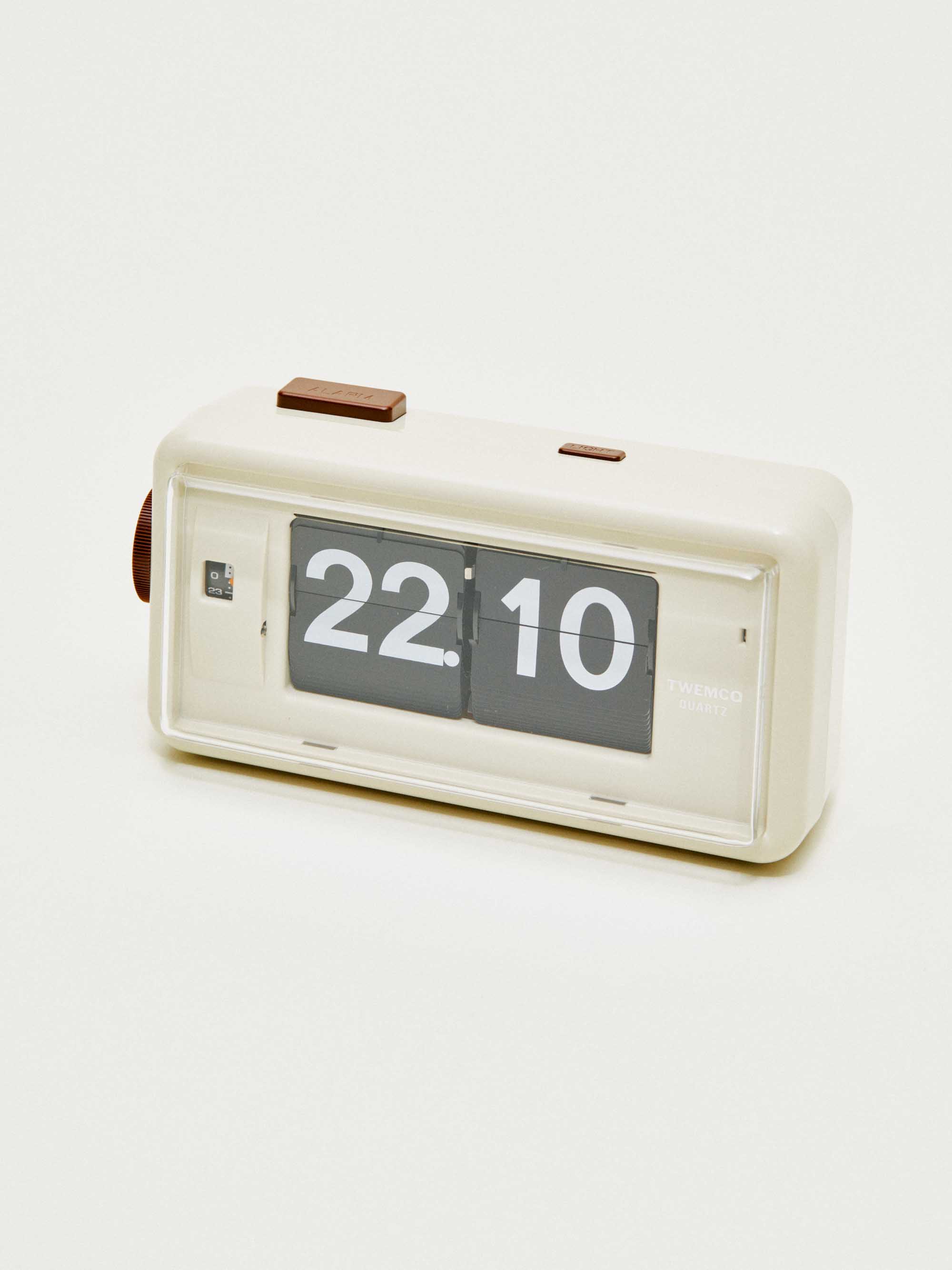 Very Goods | AL30 alarm flip clock - Homeware - Shop - Monocle